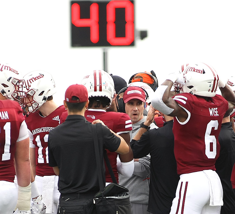 UMass Football vs UConn 10/9/21 - masslive.com