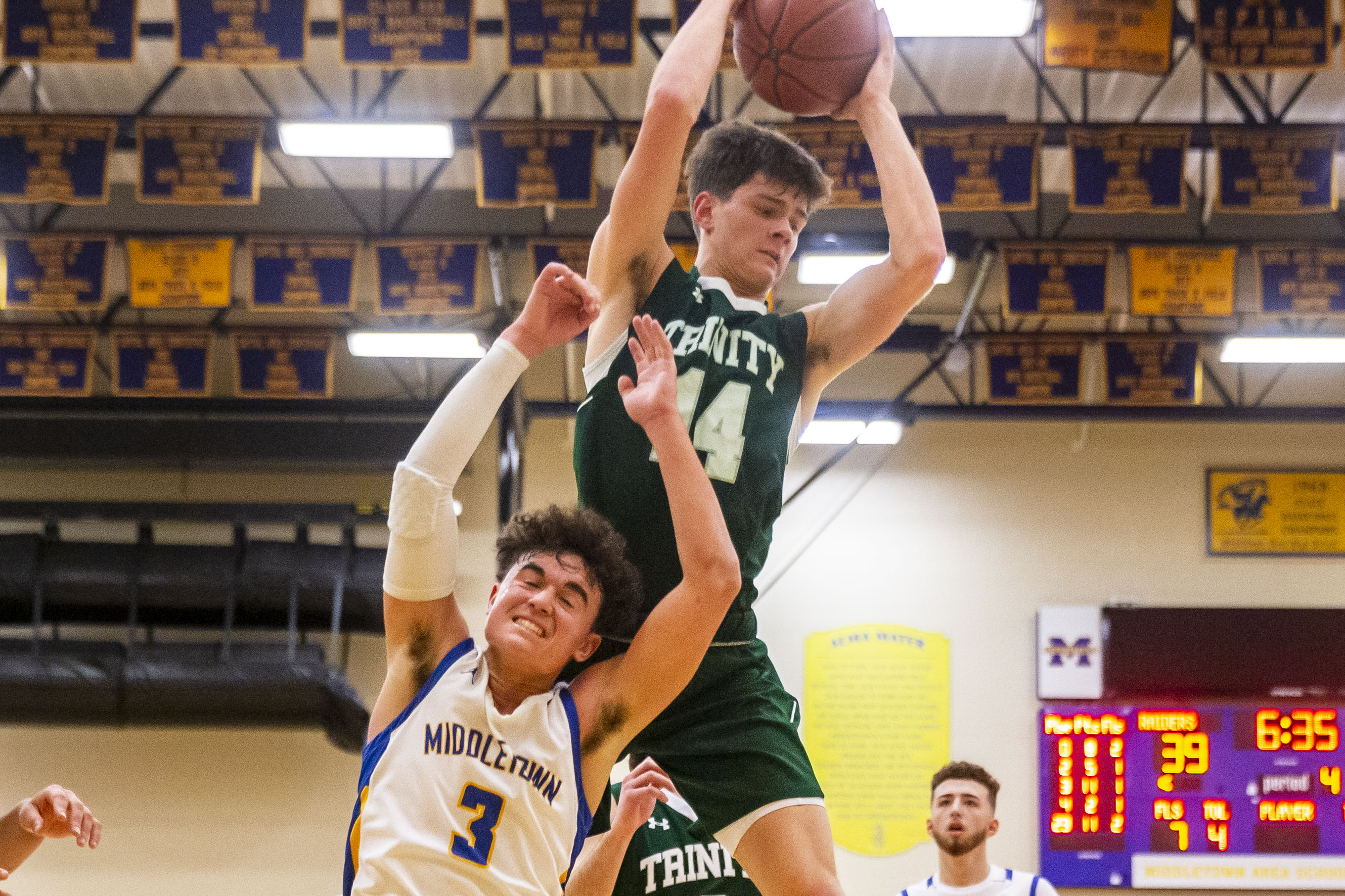 Trinity vs Middletown in boys high school basketball - pennlive.com