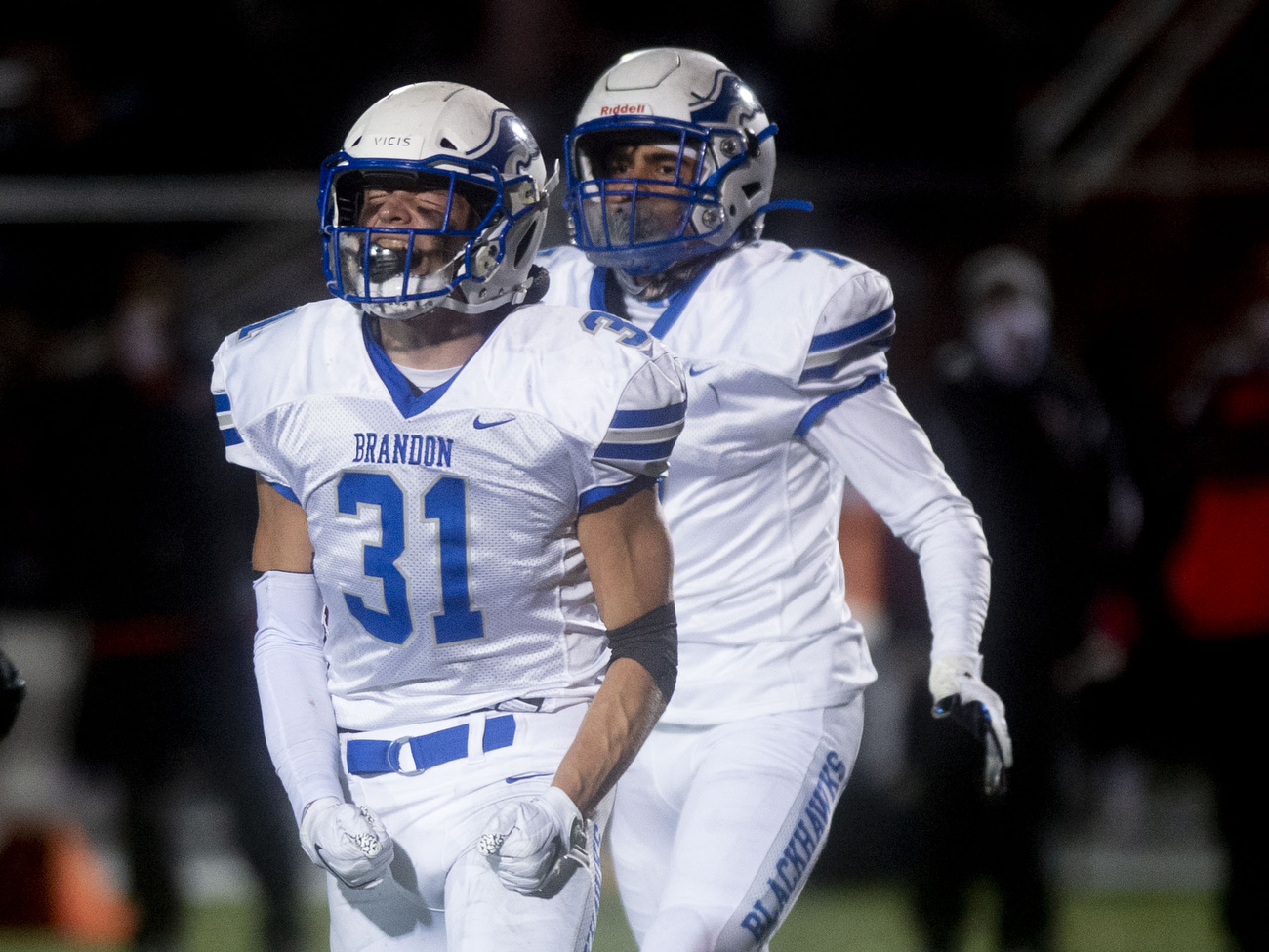 Fenton clinches Flint Metro League title with 33-21 win over Ortonville ...