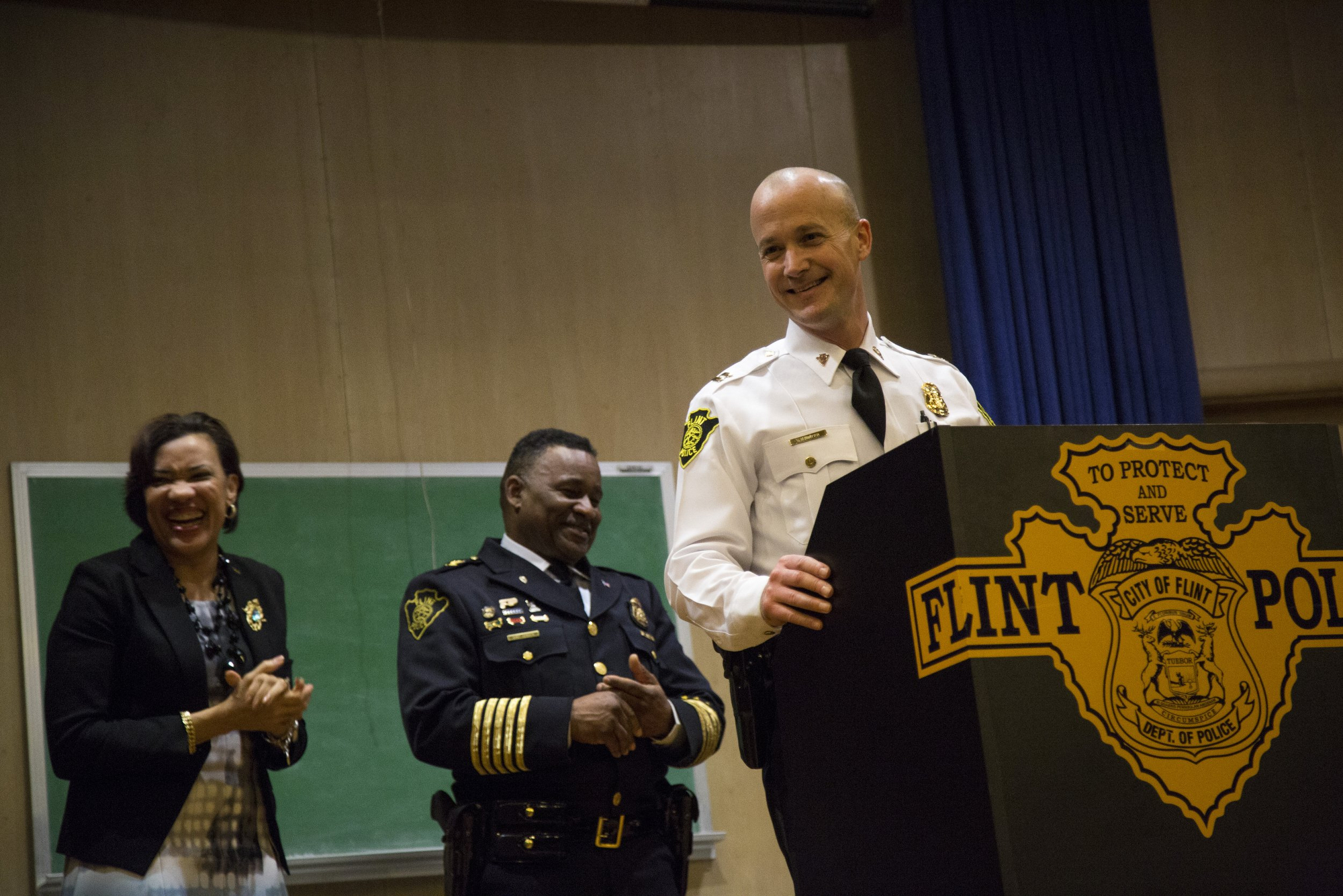 Flint deputy police chief to retire in January 2021 - mlive.com