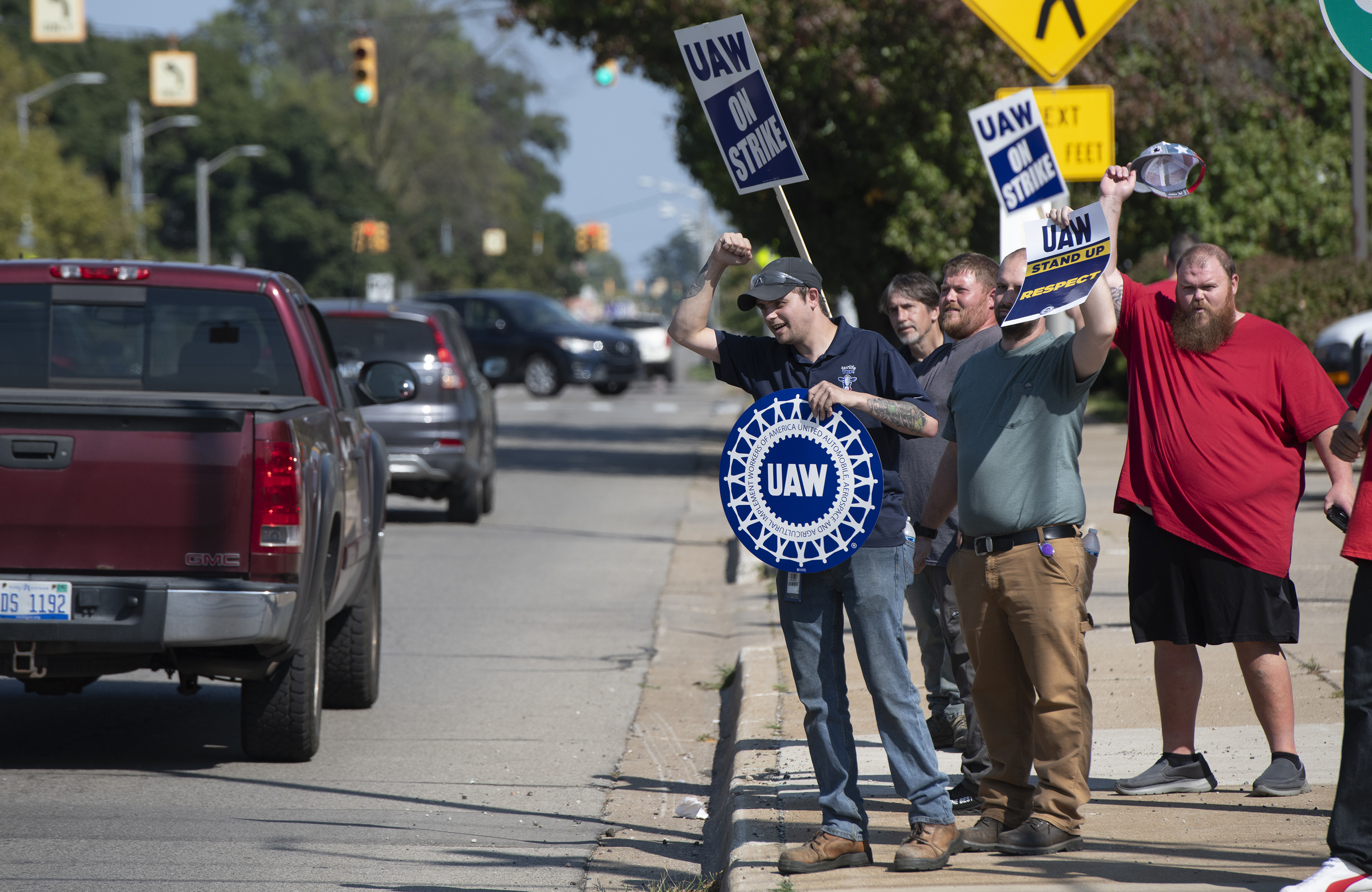 Workers from Eaton Aerospace in Jackson go on strike - mlive.com