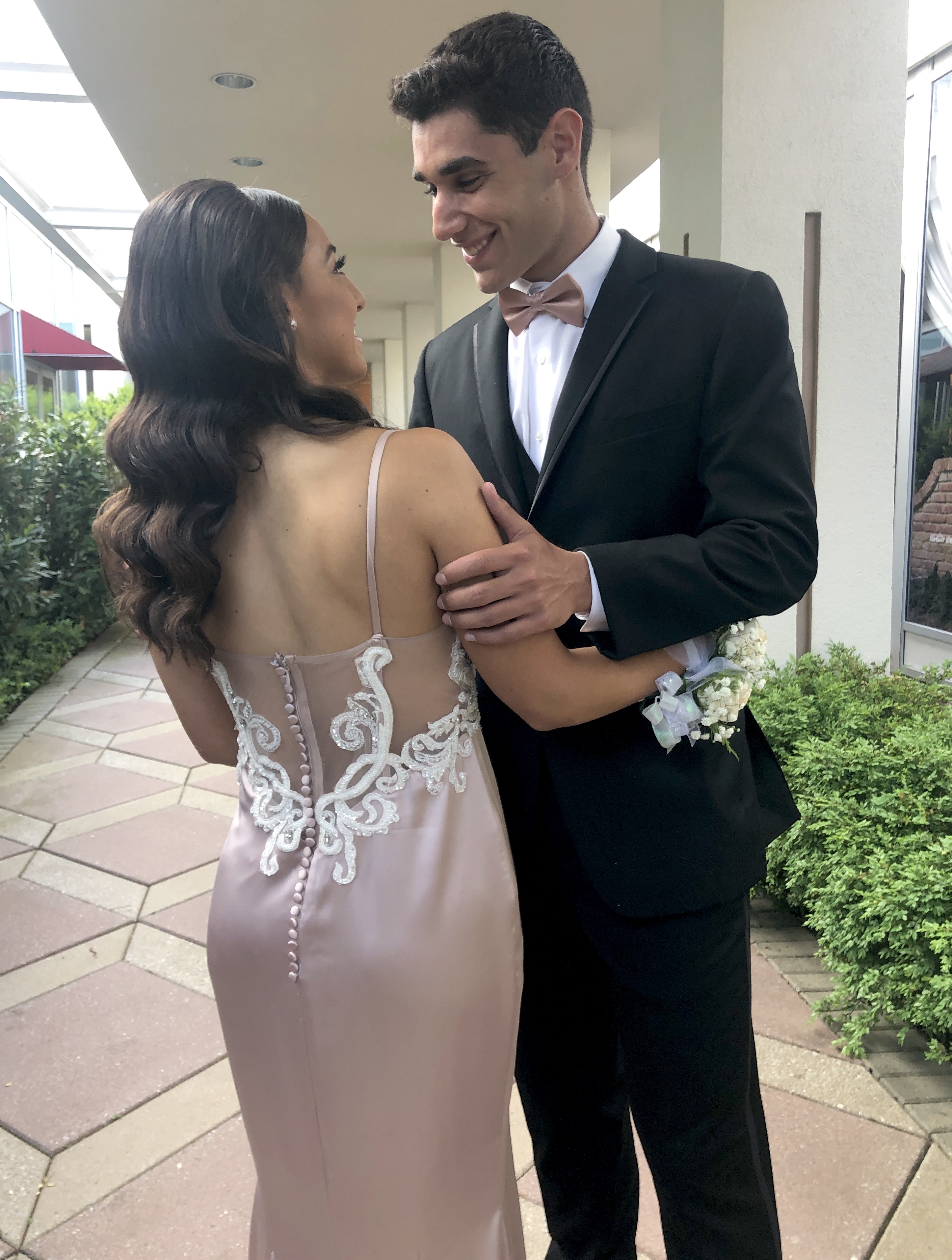 Prom 2022: Monsignor Farrell High School seniors celebrate at the ...