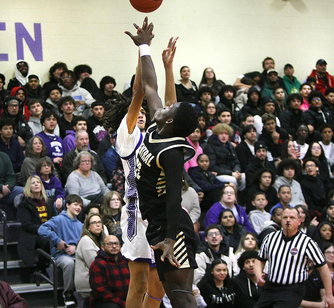 Central vs Holyoke boys Basketball 1/6/25 - masslive.com