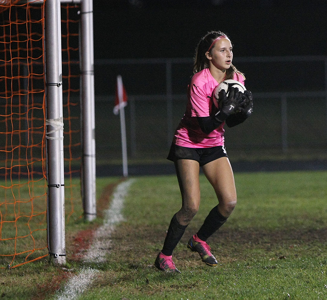 Easthampton vs Belchertown girls Soccer 10/25/22 - masslive.com