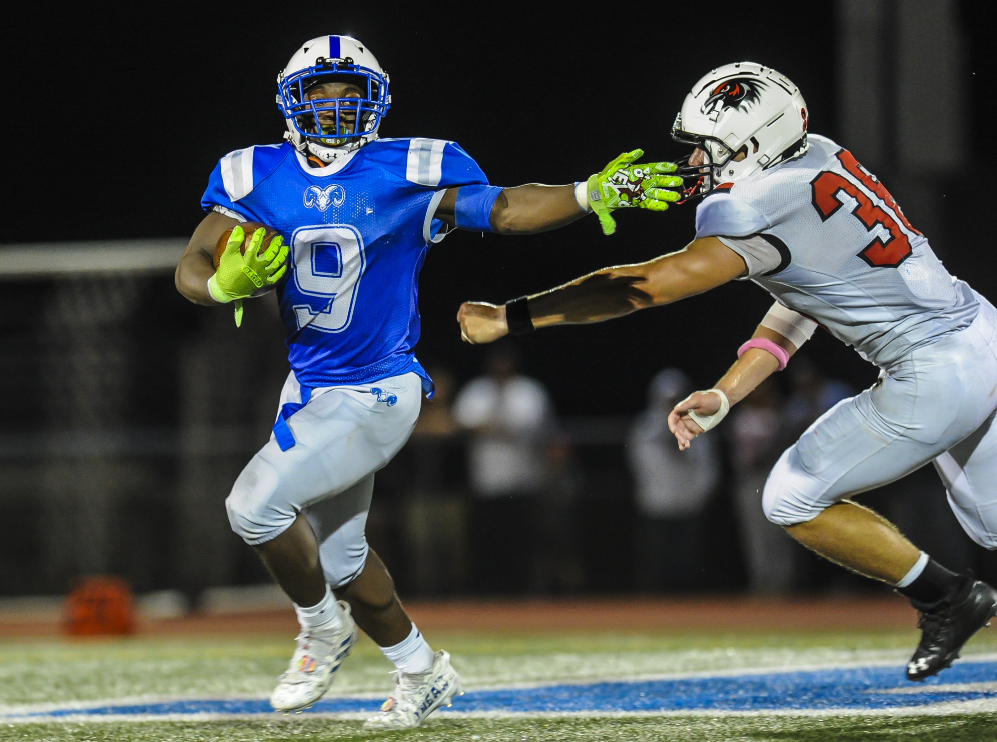 Robbinsville at Hightstown Football - nj.com