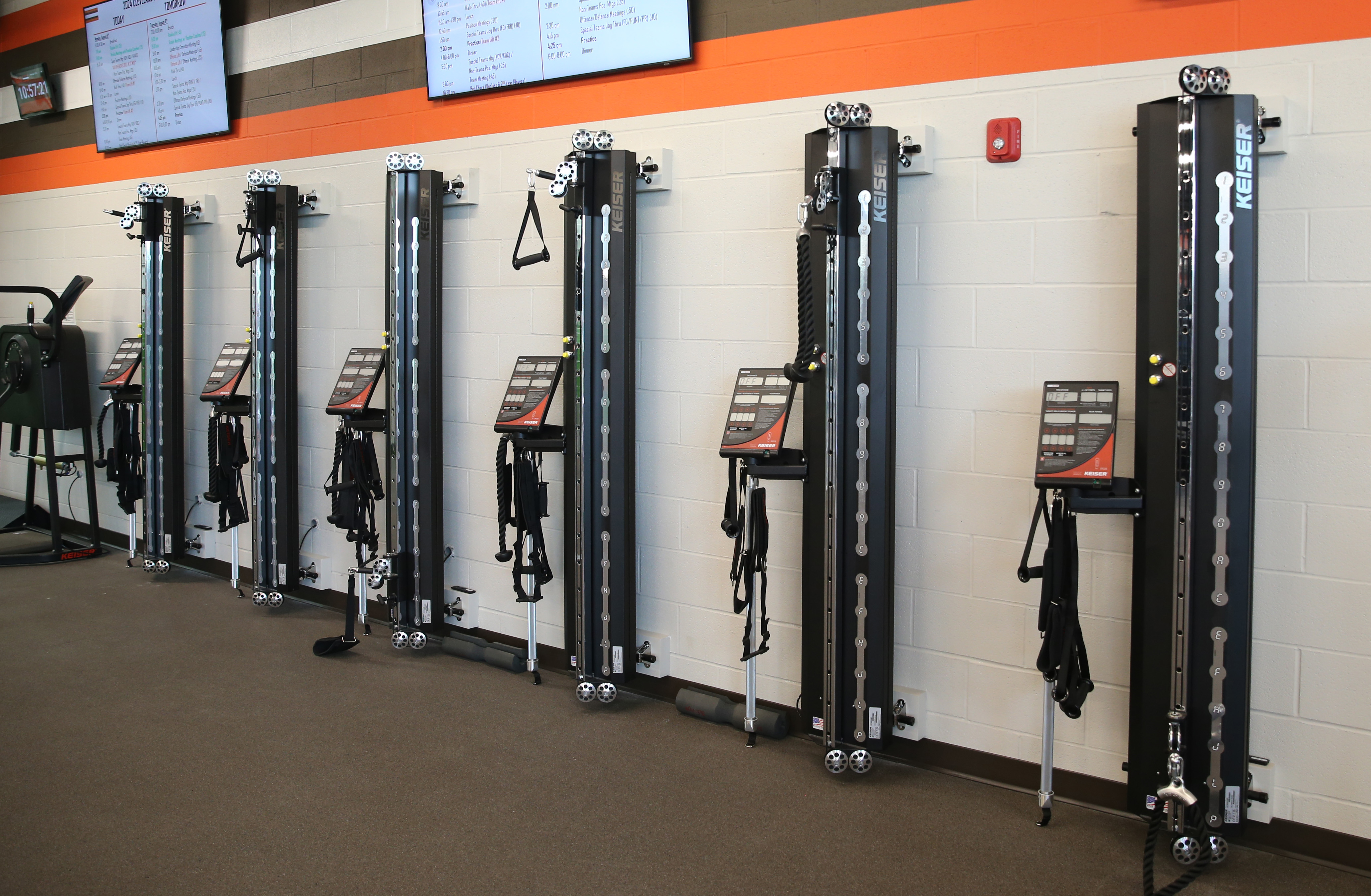 A look into the Cleveland Browns new exercise weight training facility ...