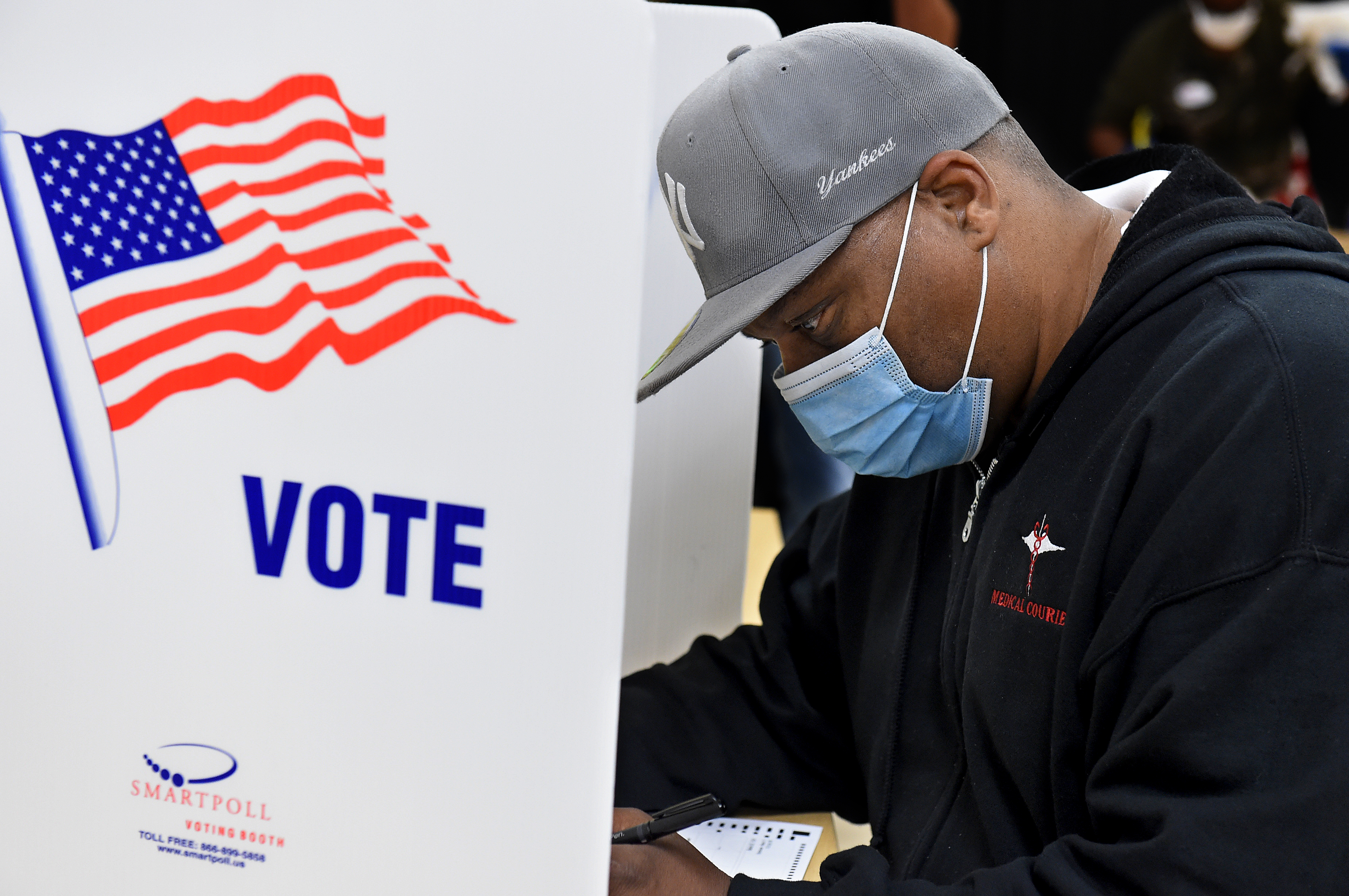 DeWayne Comer votes for the first time after 21 years in prison ...