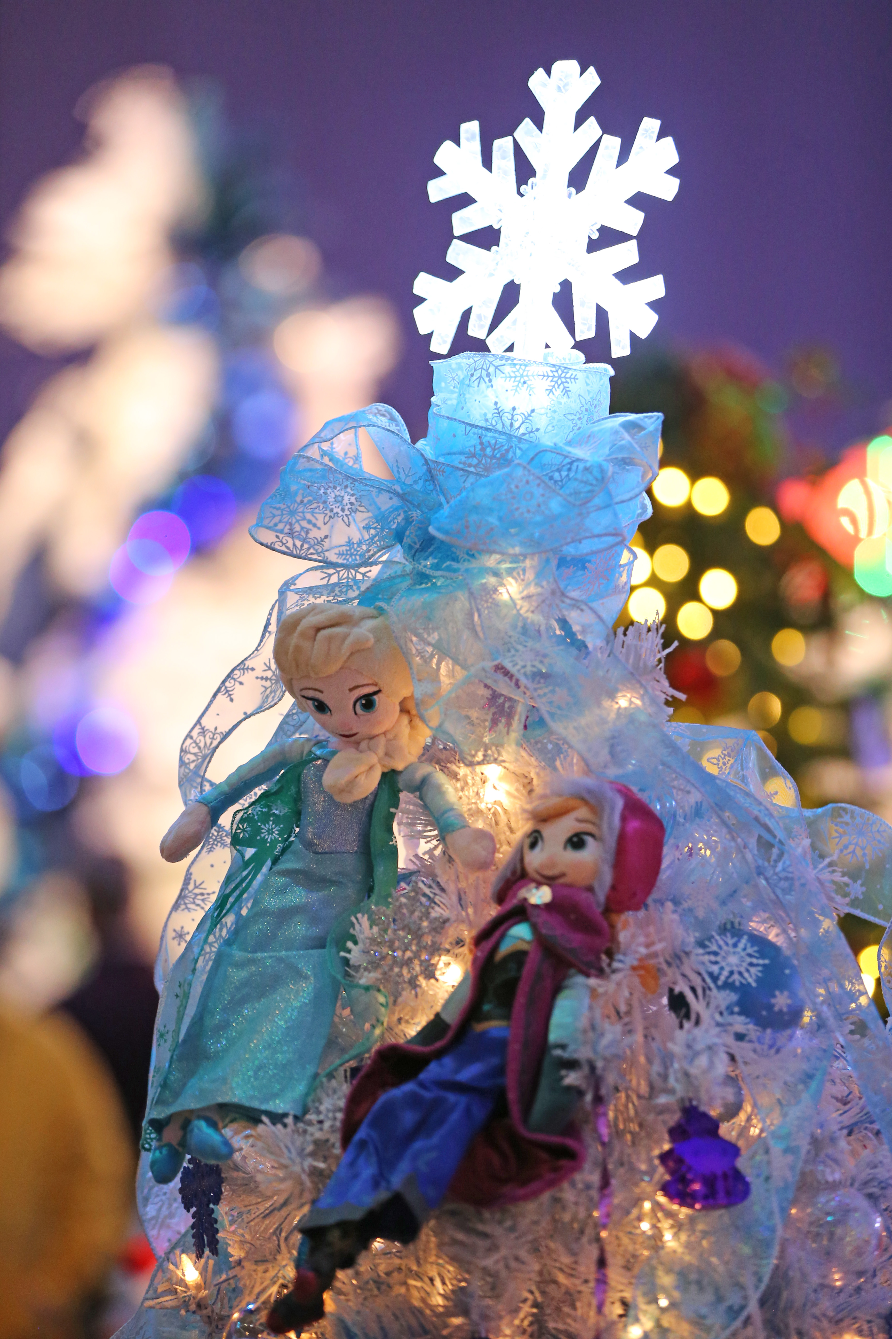 Akron Children’s Hospital 43rd annual HolidayTree Festival, November 17 ...