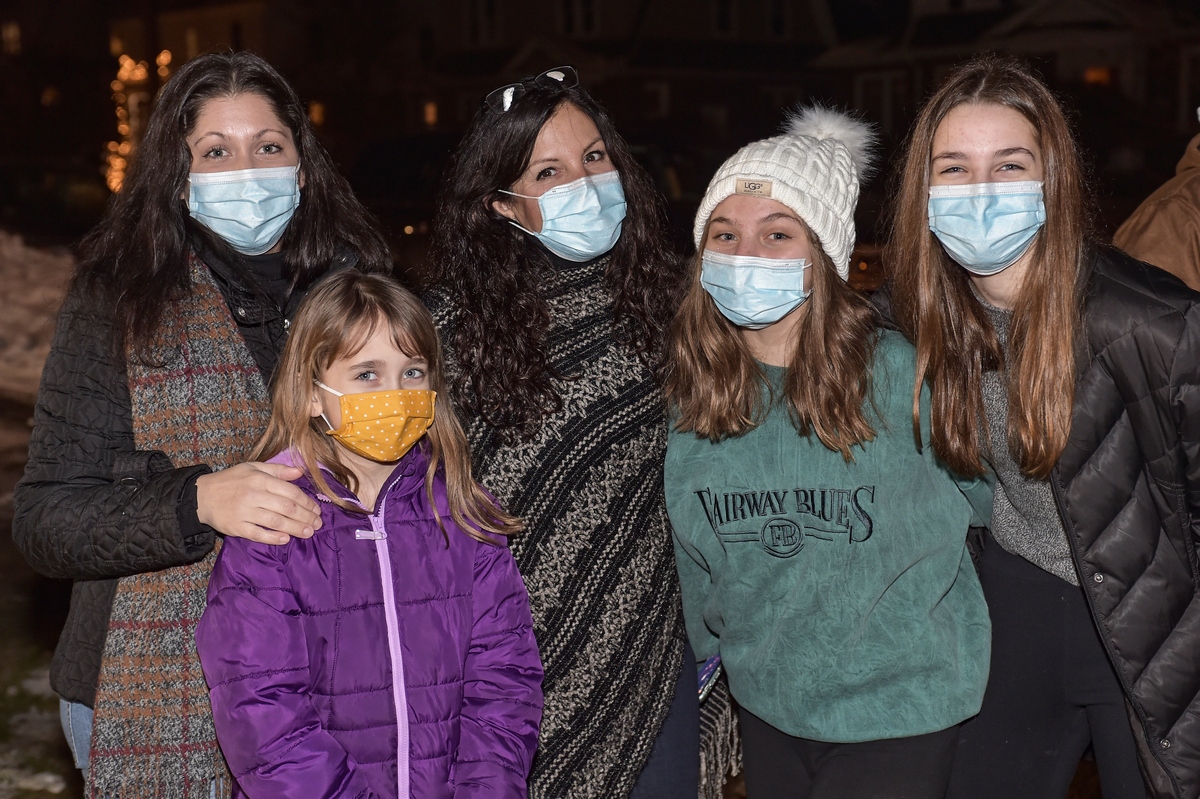 Forest Park neighborhood tree lighting (Photos) - masslive.com