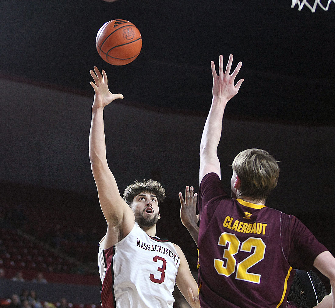 UMass Men's Basketball vs Central Michigan 2/3/26 - masslive.com