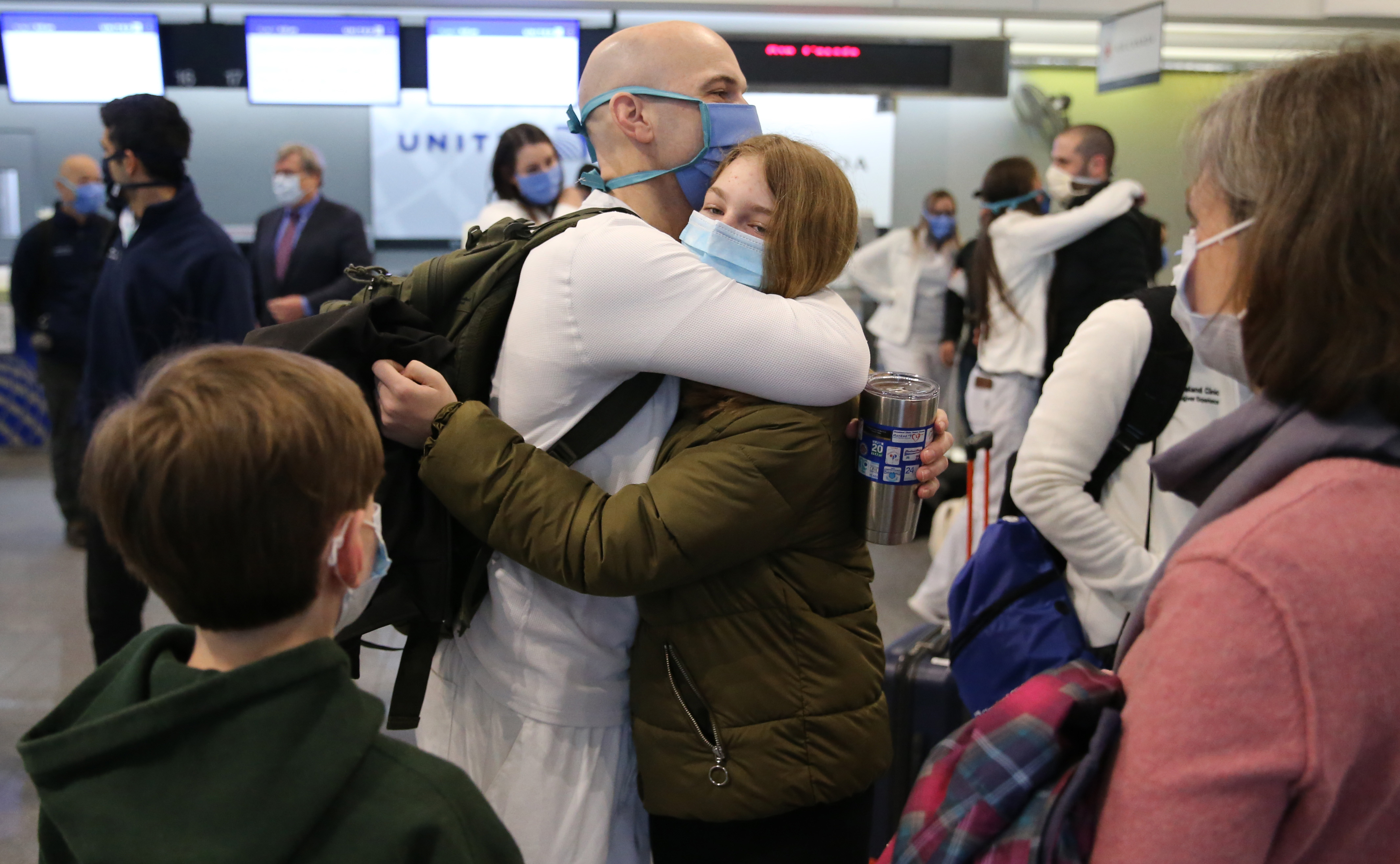 Cleveland Clinic caregivers travel to New York to help in coronavirus ...