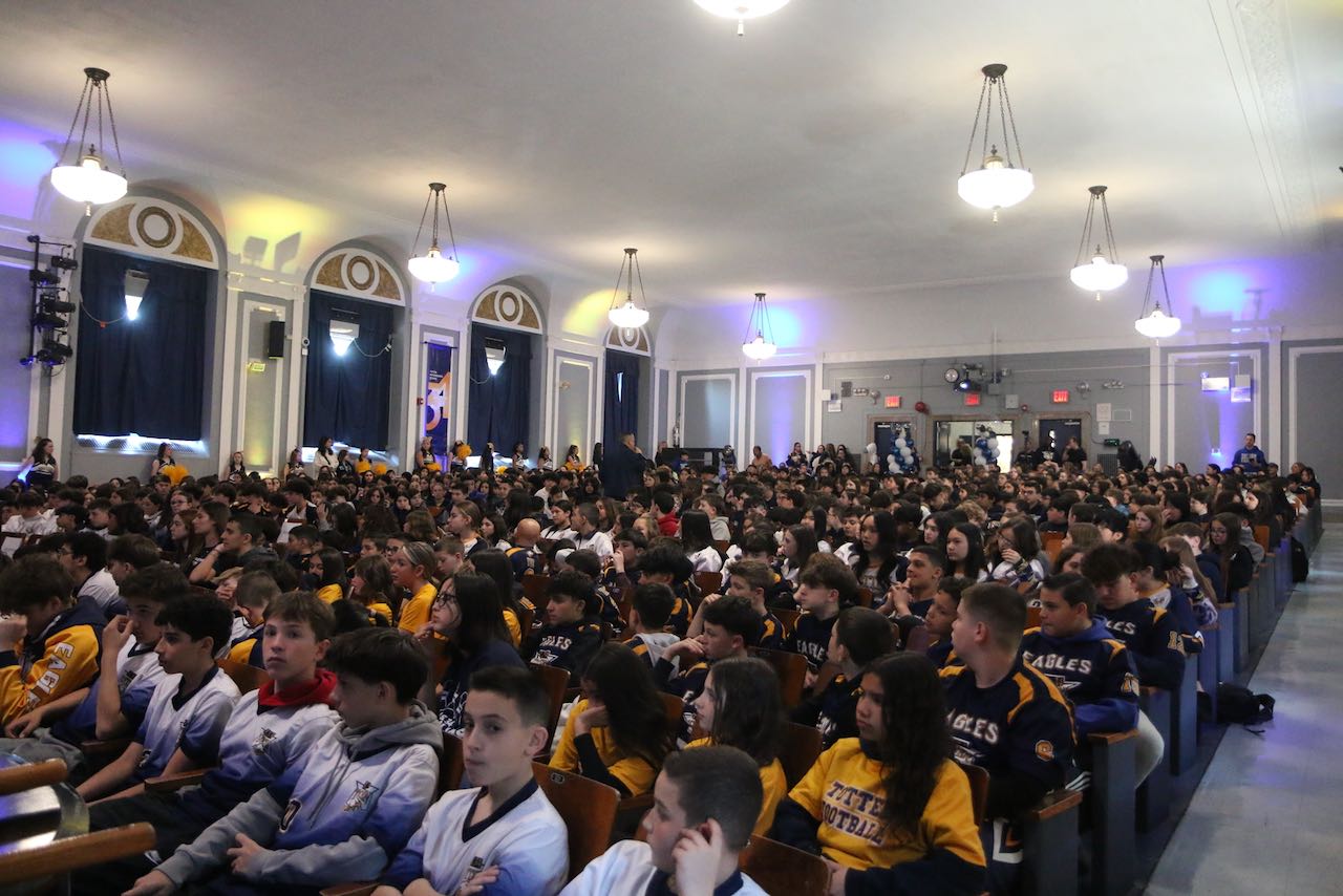 A new turf field is coming to I.S. 34 on Staten Island - silive.com