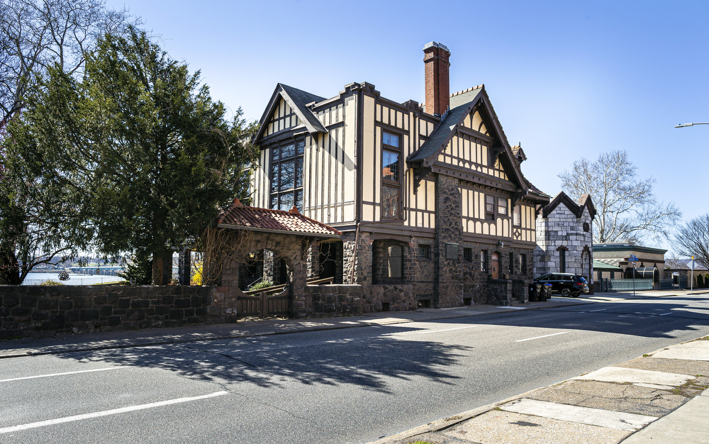 Contrena Baltimore, president of The Civic Club of Harrisburg ...