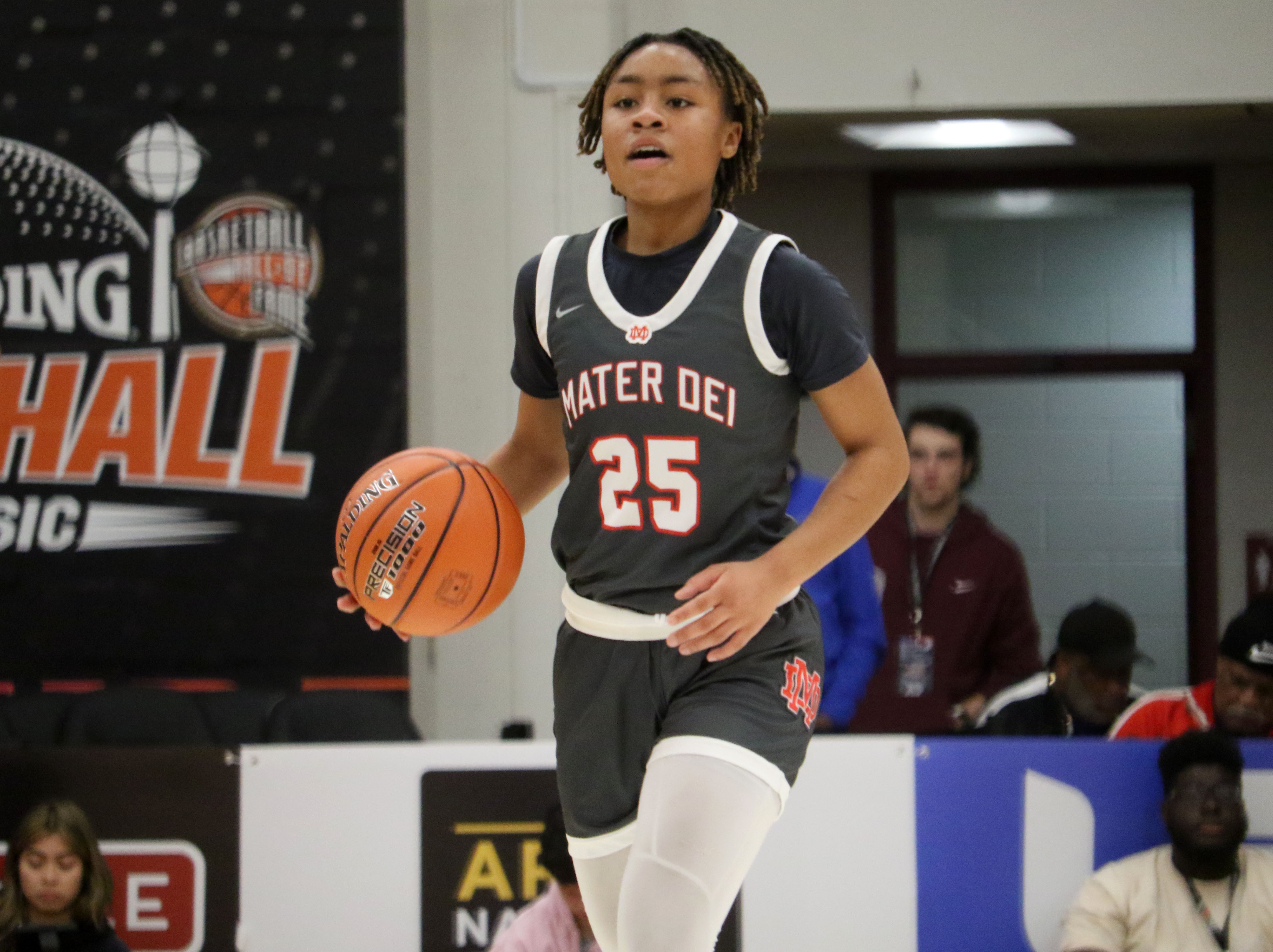 Morris Catholic vs. Mater Dei at Hoophall Classic - masslive.com