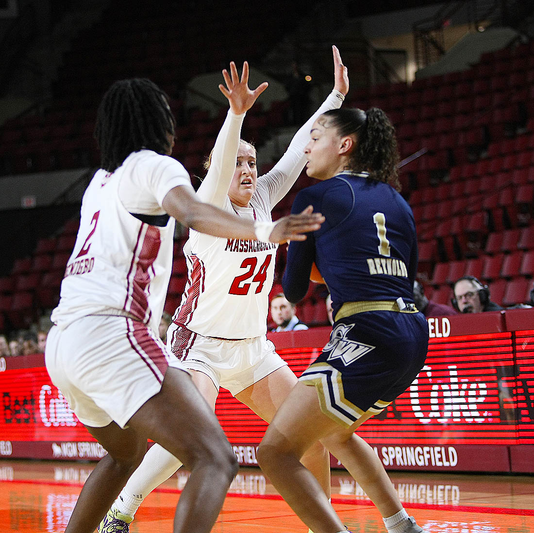 UMass Women's Basketball vs George Washington 1/29/25 - masslive.com
