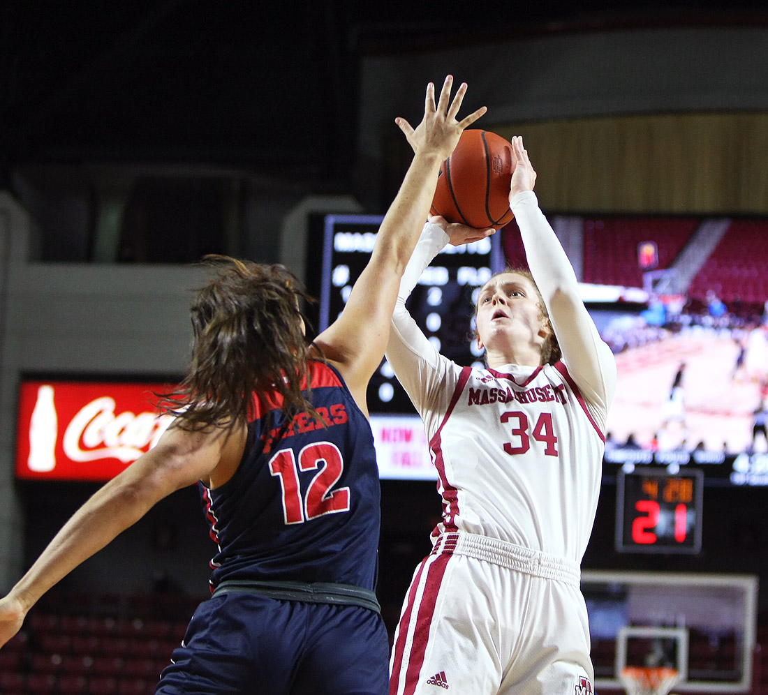 UMass Women's Basketball vs Dayton 1/19/22 - masslive.com