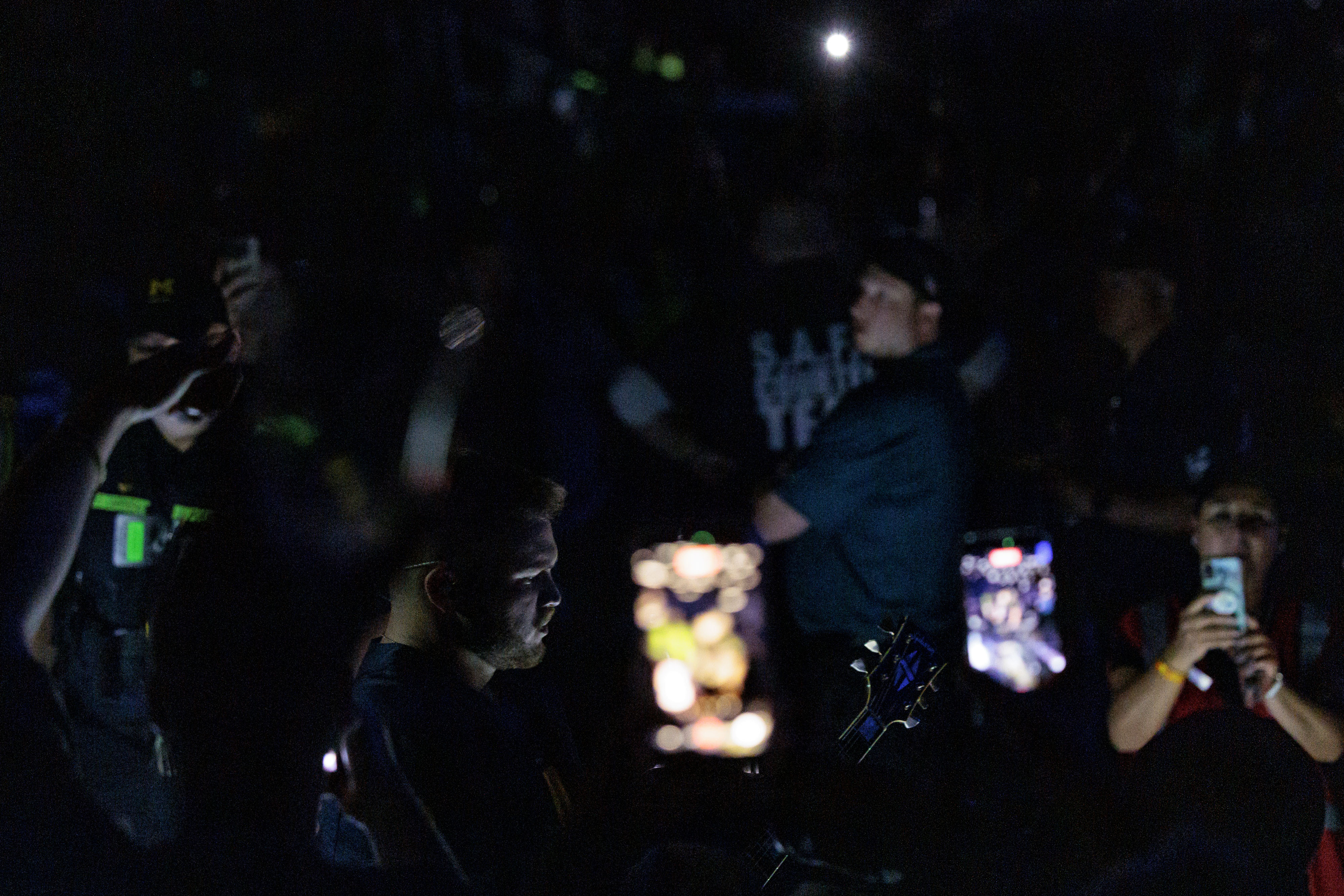 Zach Bryan, John Mayer concert packs Michigan Stadium with record ...