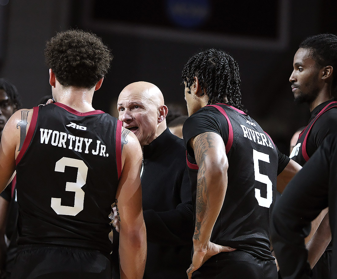 UMass Men's Basketball vs Saint Louis 2/4/25 - masslive.com