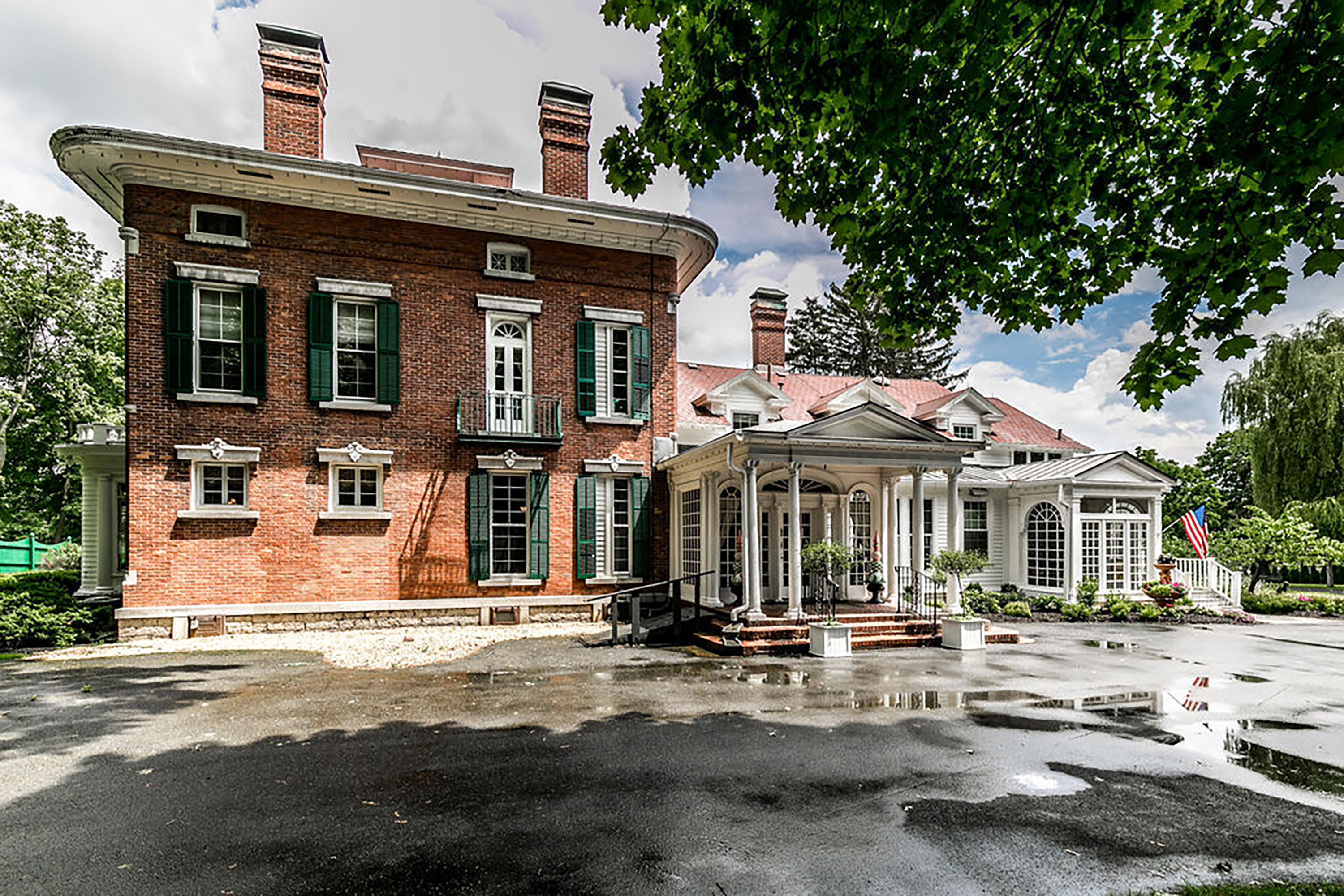 Owner says living at this historic Fayetteville home has been a "dream ...