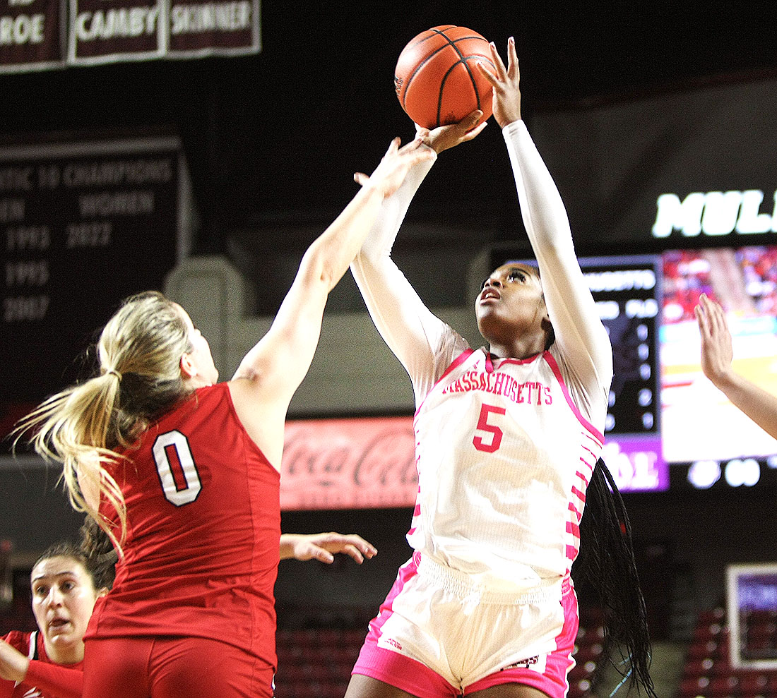 UMass Women's Basketball vs Davidson 2/19/23 - masslive.com