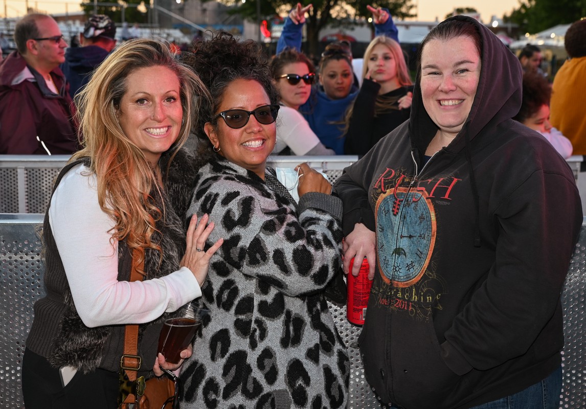 Hip-hop superstar Nelly packs Big E Arena - masslive.com