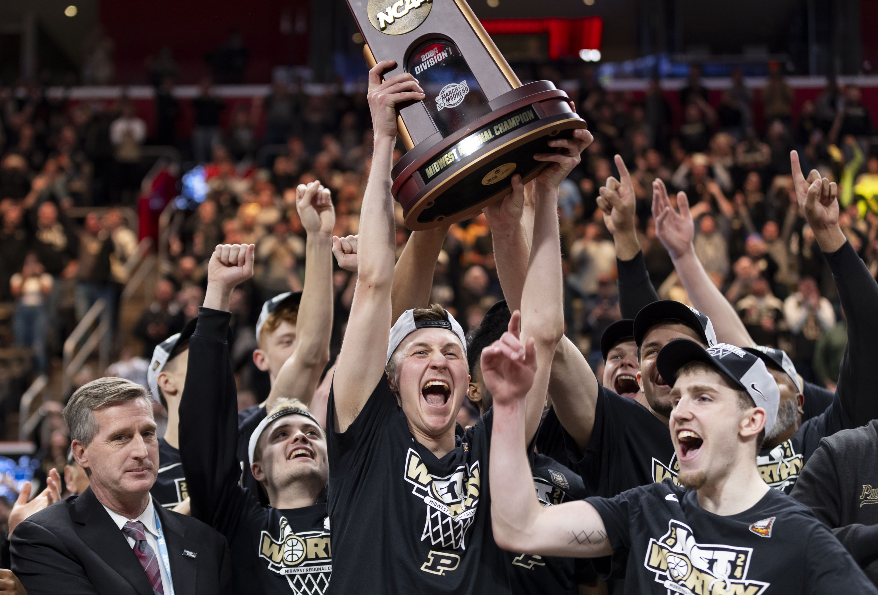 See photos as Purdue basketball defeats Tennessee 72-66 in Detroit ...