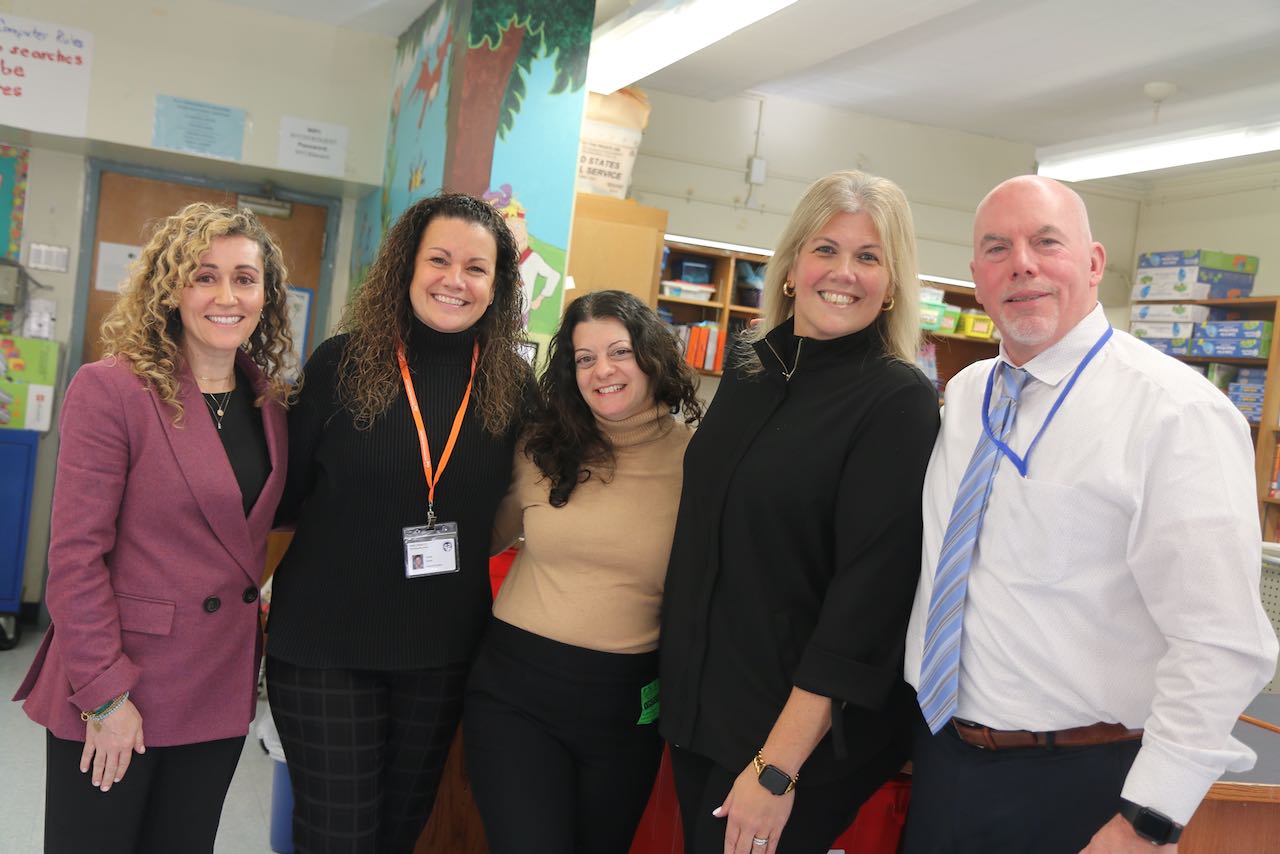PS 42 implements 'science of reading' using free literacy course ...