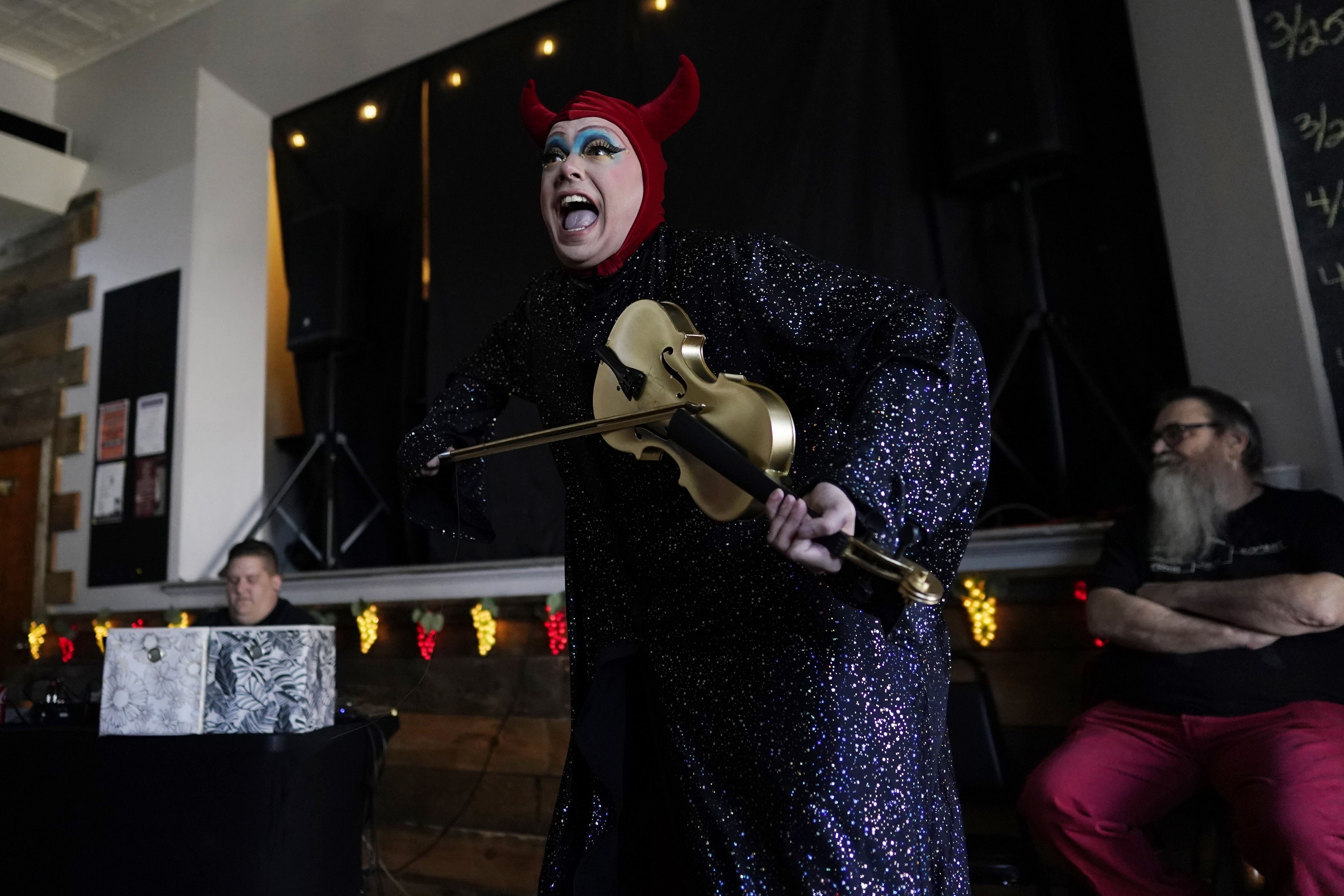 Drag queens in Pa. coal towns - pennlive.com