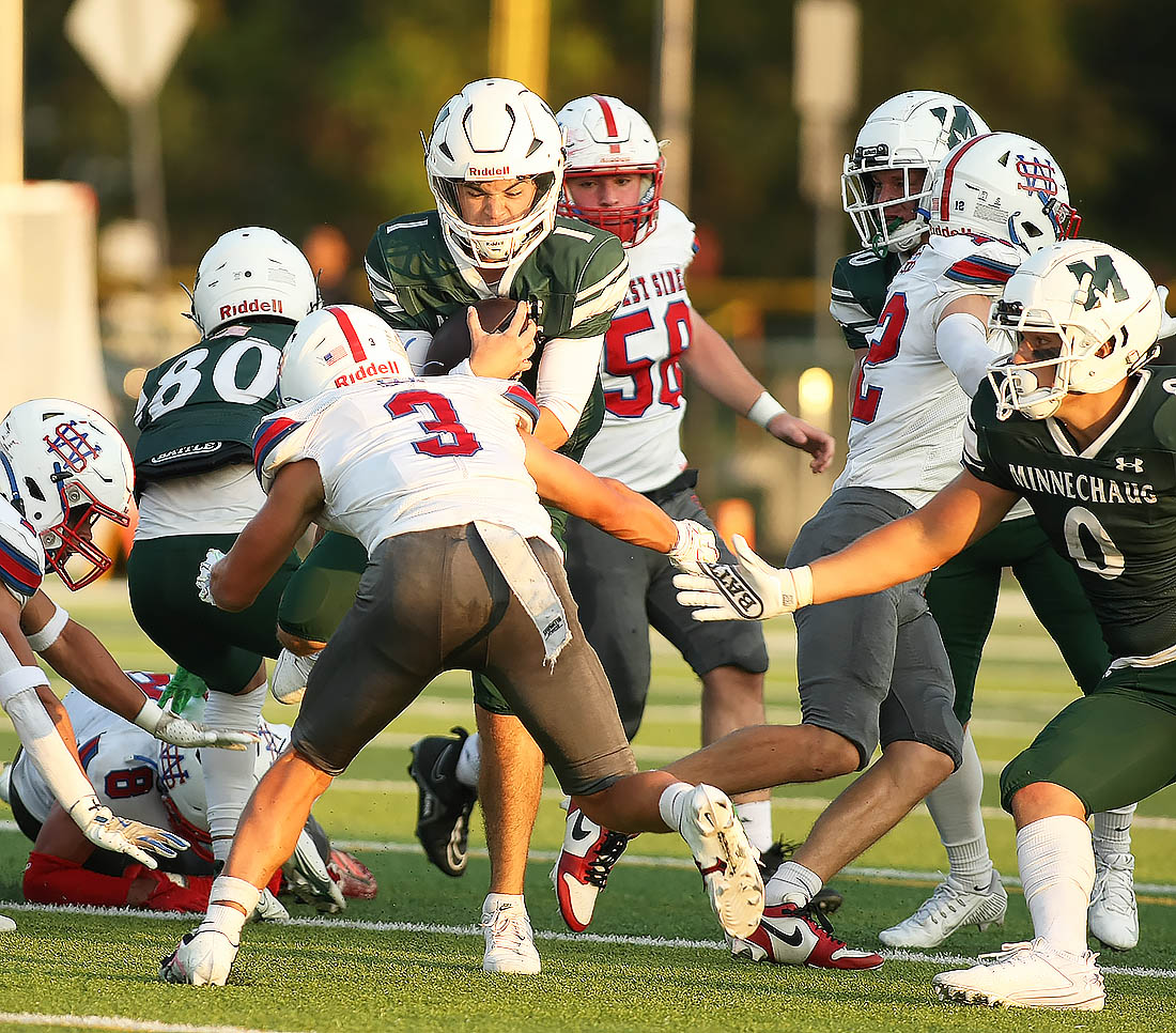 West Springfield vs Minnechaug Football 9/13/24 - masslive.com