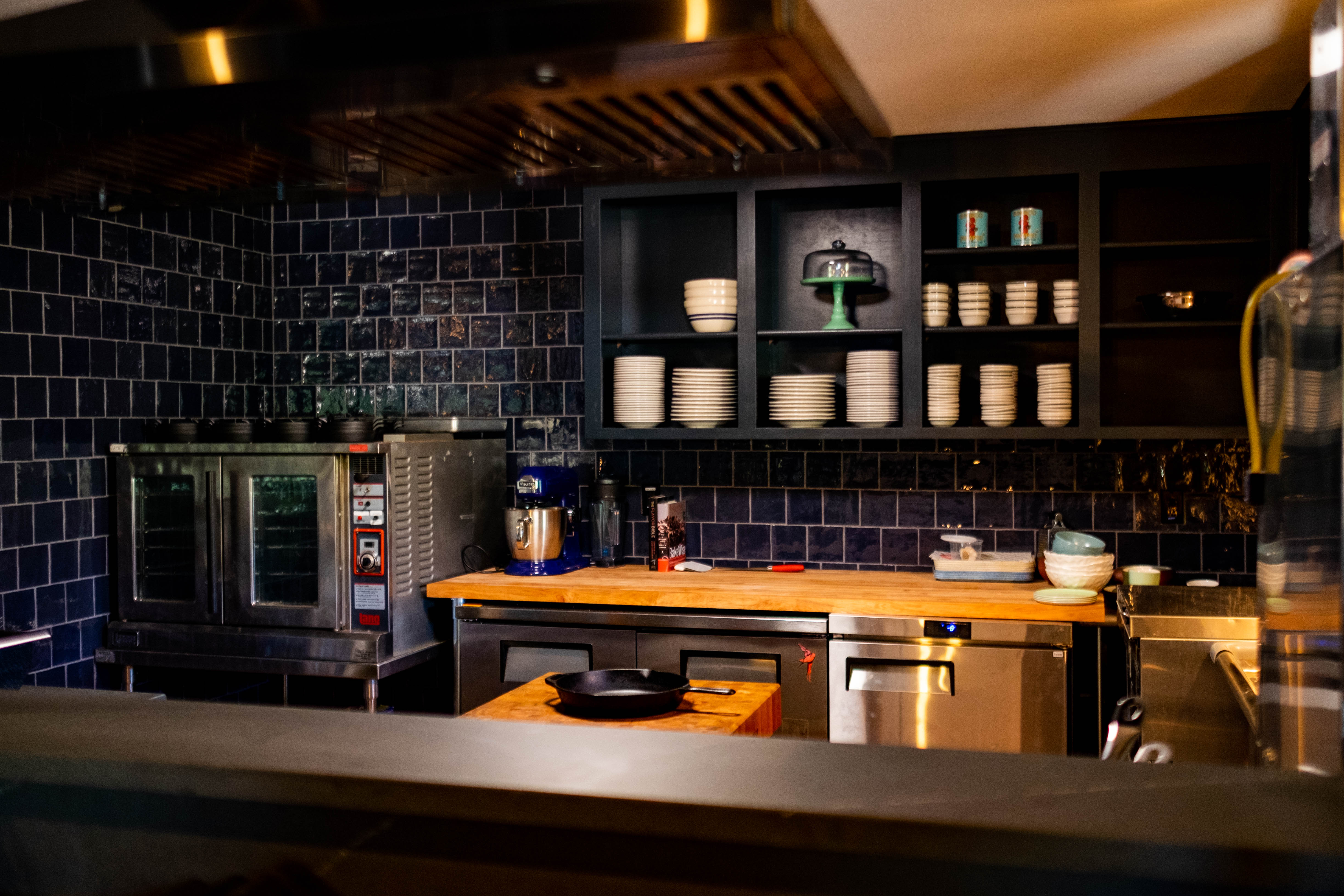 No Clos Radio Café - oregonlive.com