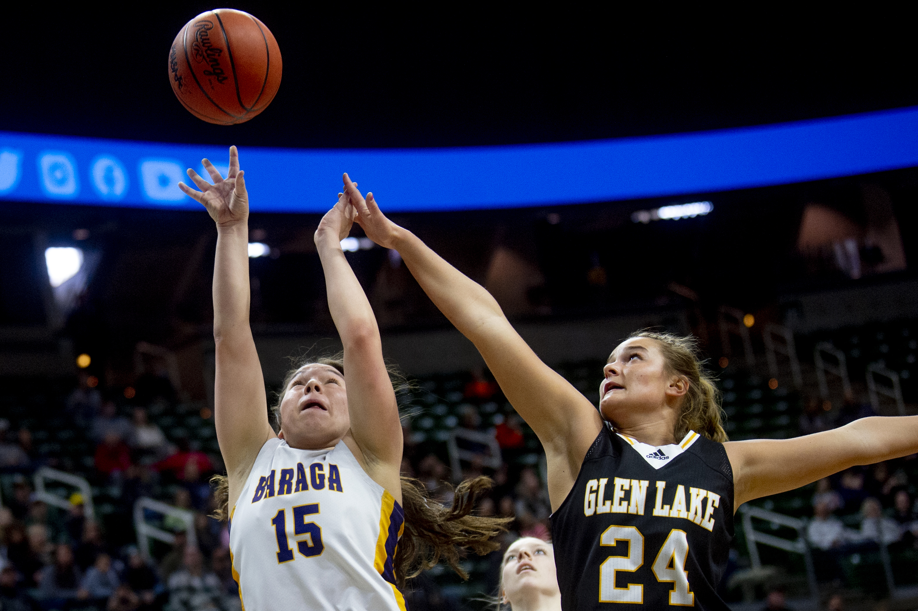 MHSAA Division 4 Girls Basketball Championship: Baraga vs. Maple City ...