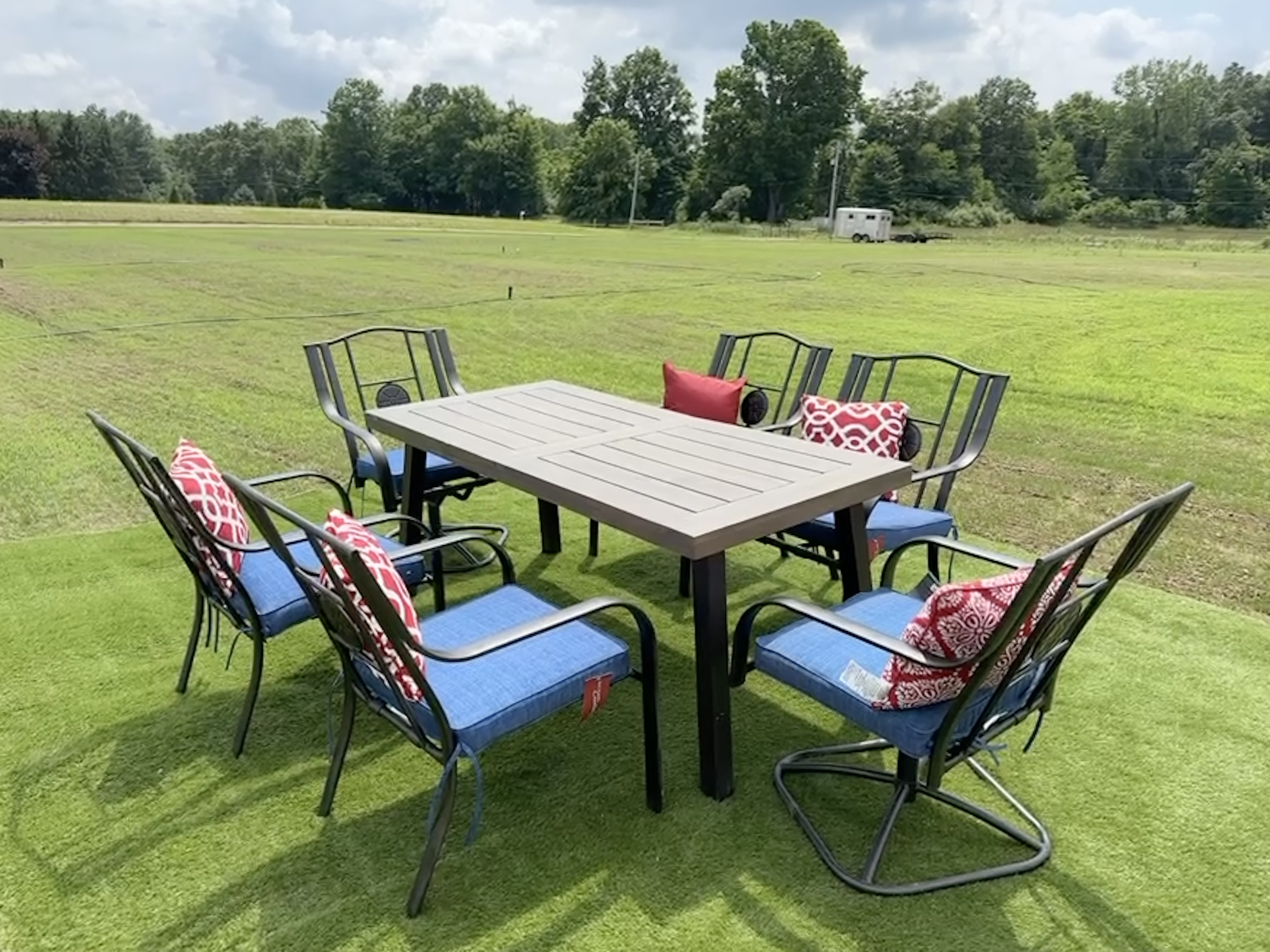 New restaurant offers big backyard - mlive.com