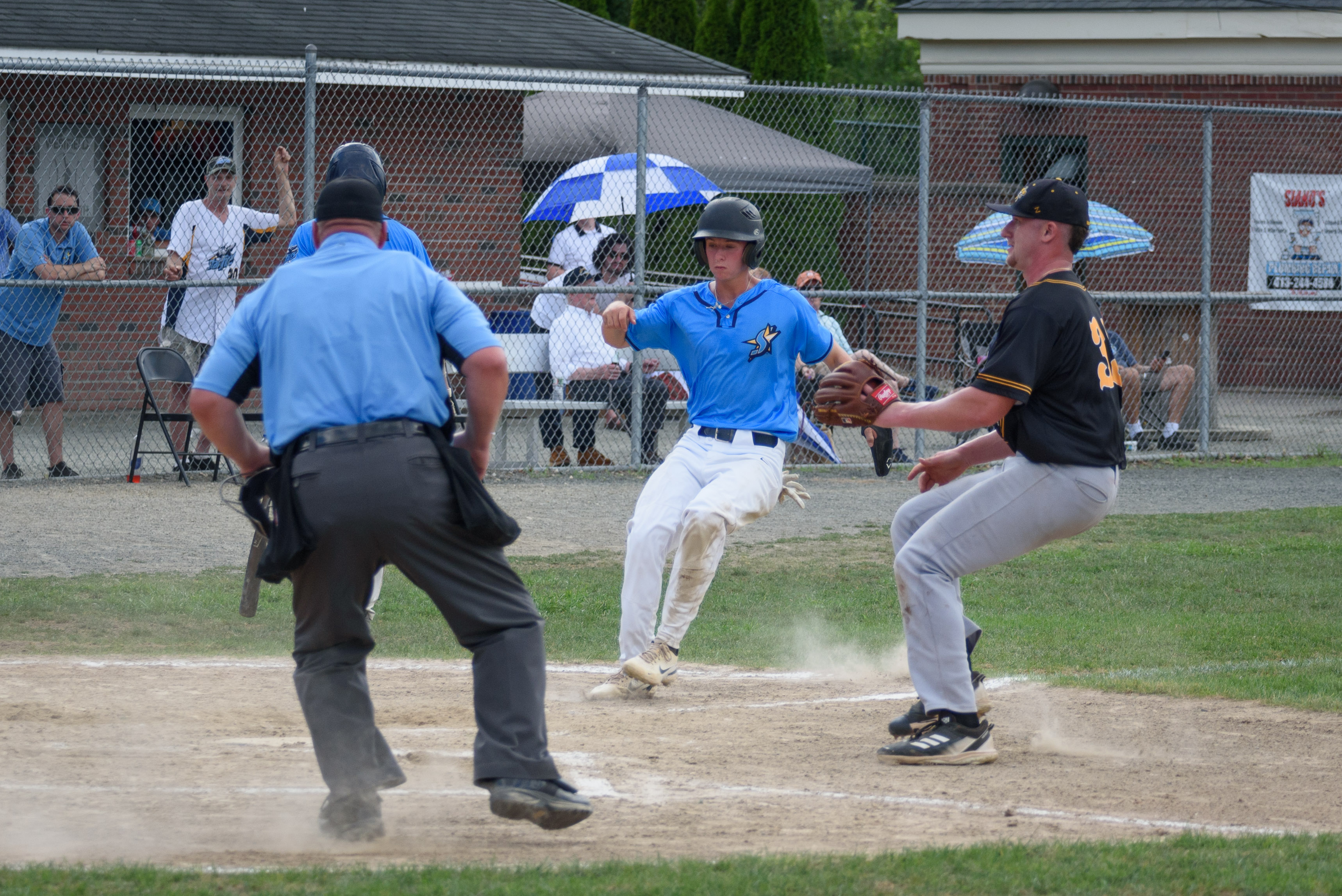 Westfield Starfires vs New Britain Bees Baseball - masslive.com