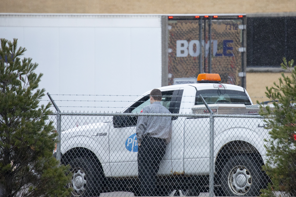 Trucks carrying COVID-19 vaccine depart Pfizer plant in Portage ...