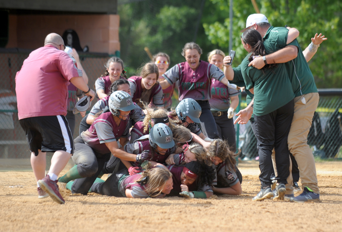 Delran vs. Cedar Creek softball, South Jersey, Group 2 final, June 12 ...
