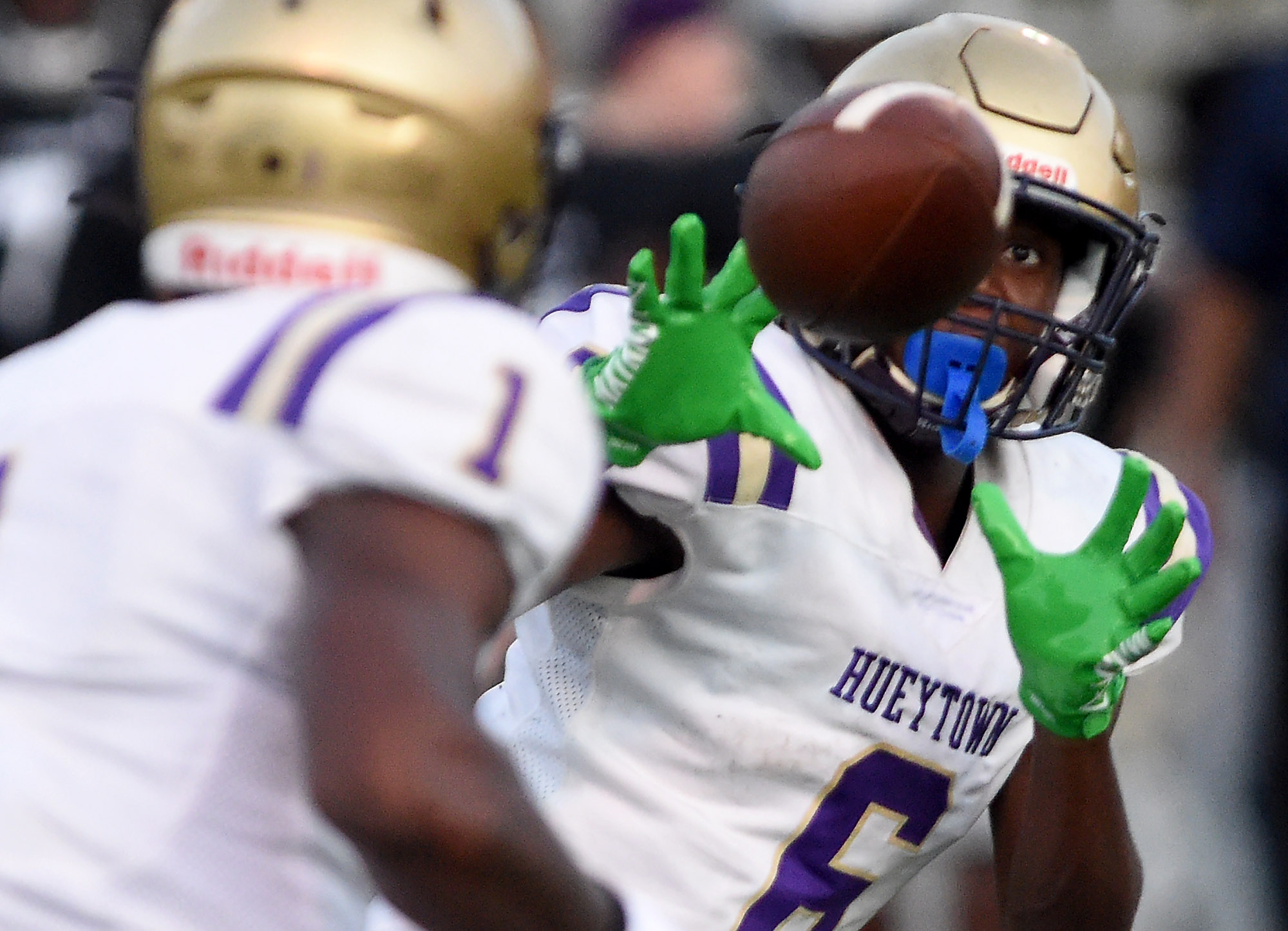 Hueytown vs. Clay-Chalkville football - al.com