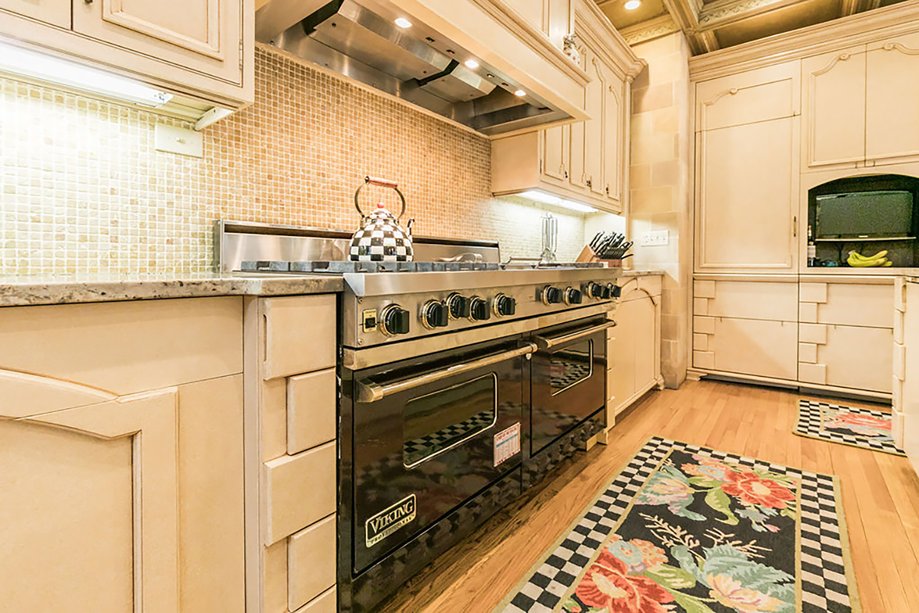 Owner says living at this historic Fayetteville home has been a "dream ...