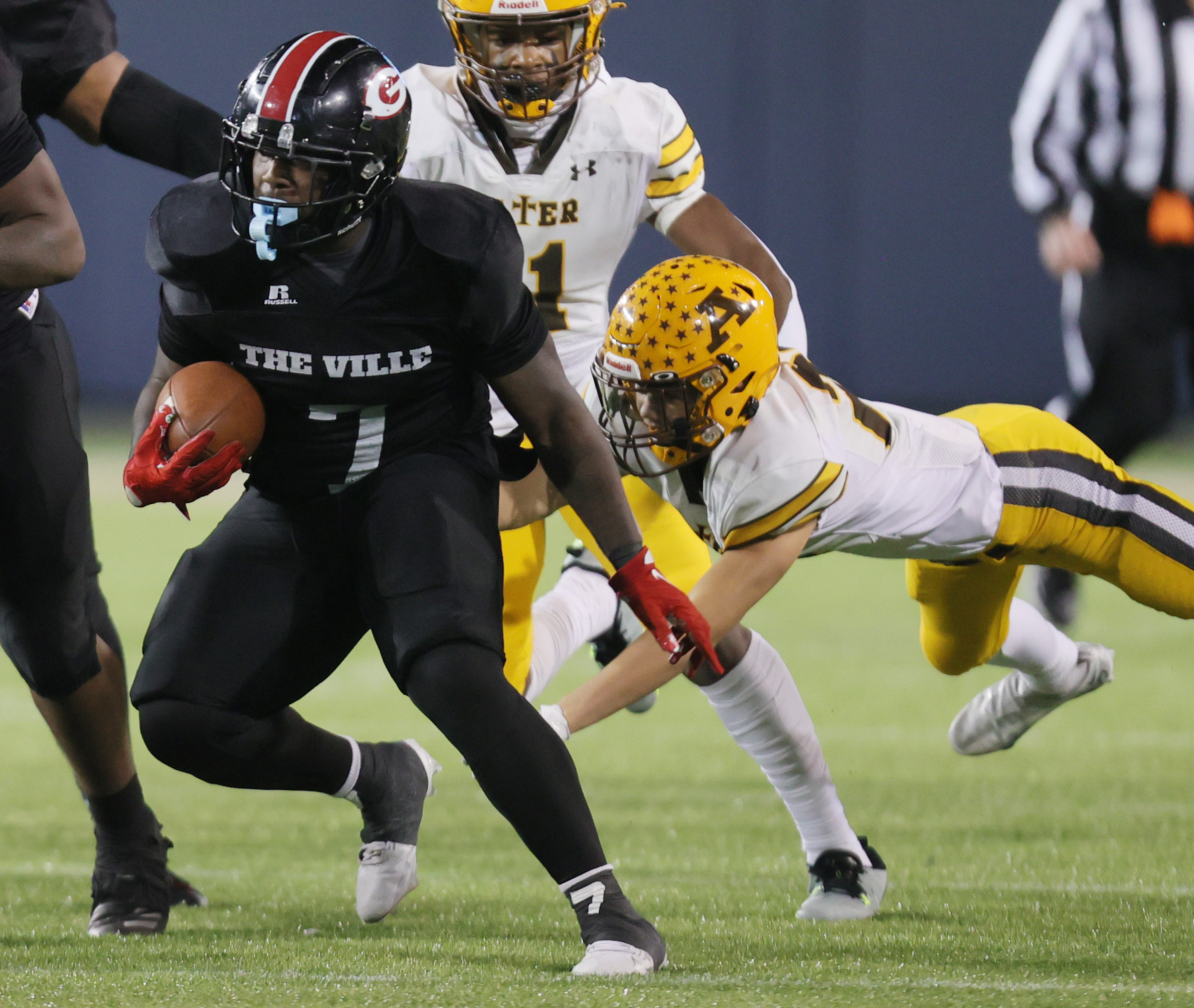 High school football D4 Championship: Glenville vs. Alter, December 2 ...
