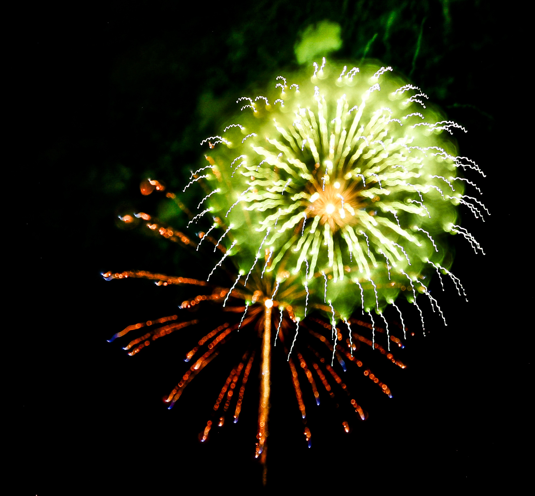 Funky fireworks display dazzles over Manlius - syracuse.com