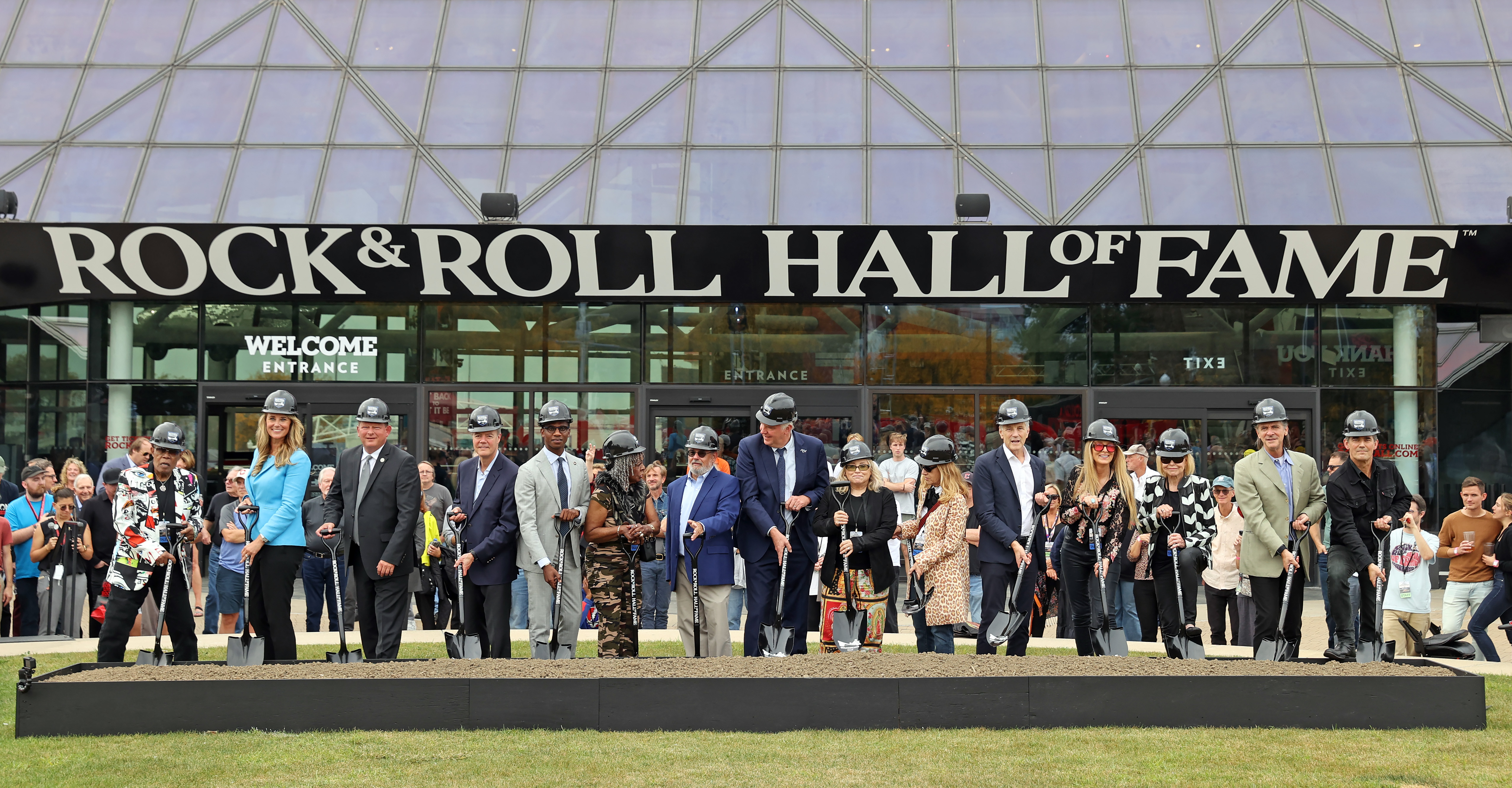 Rock and Roll Hall of Fame breaks ground on new expansion project ...