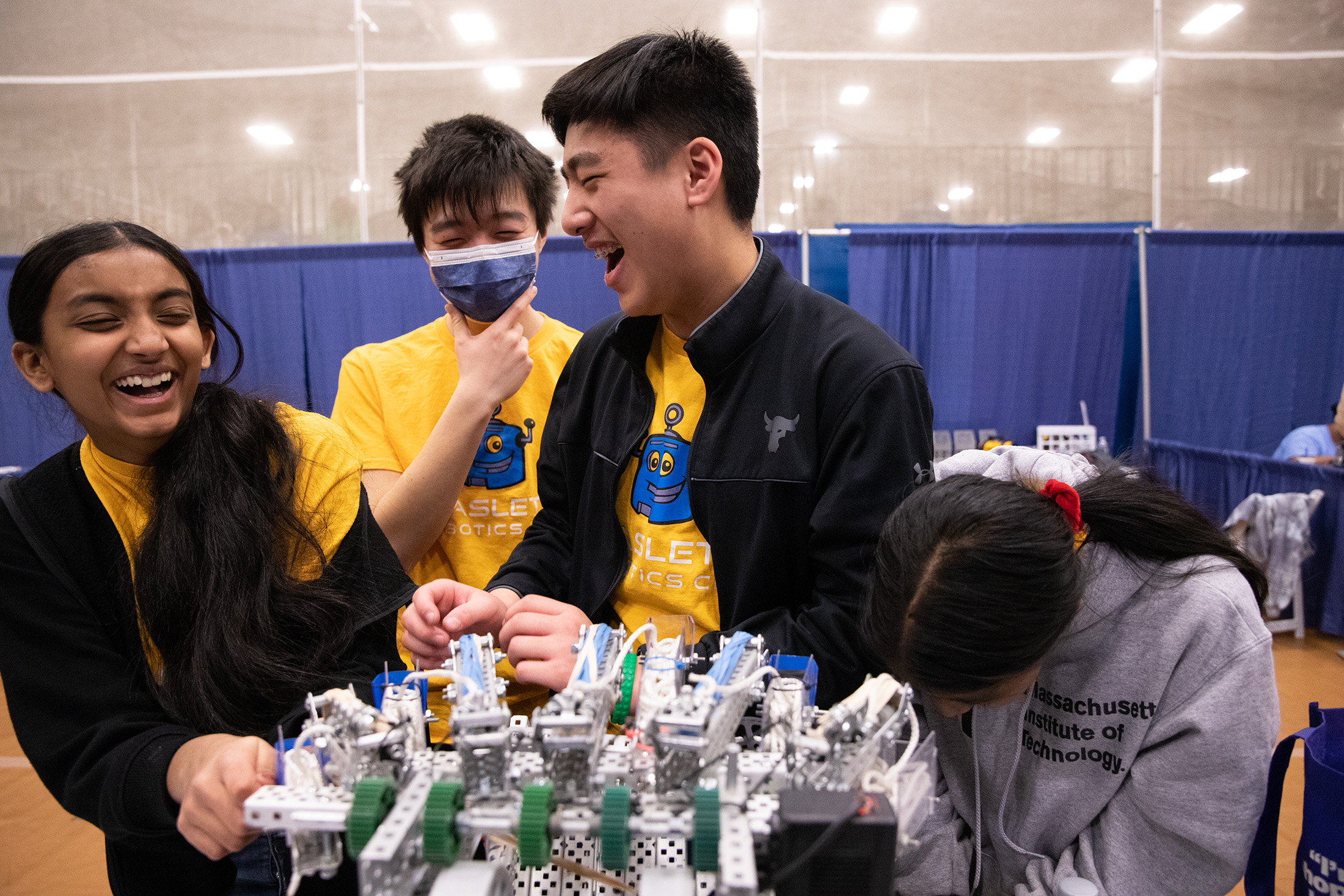Michigan VEX Robotics High School State Championship takes place at ...