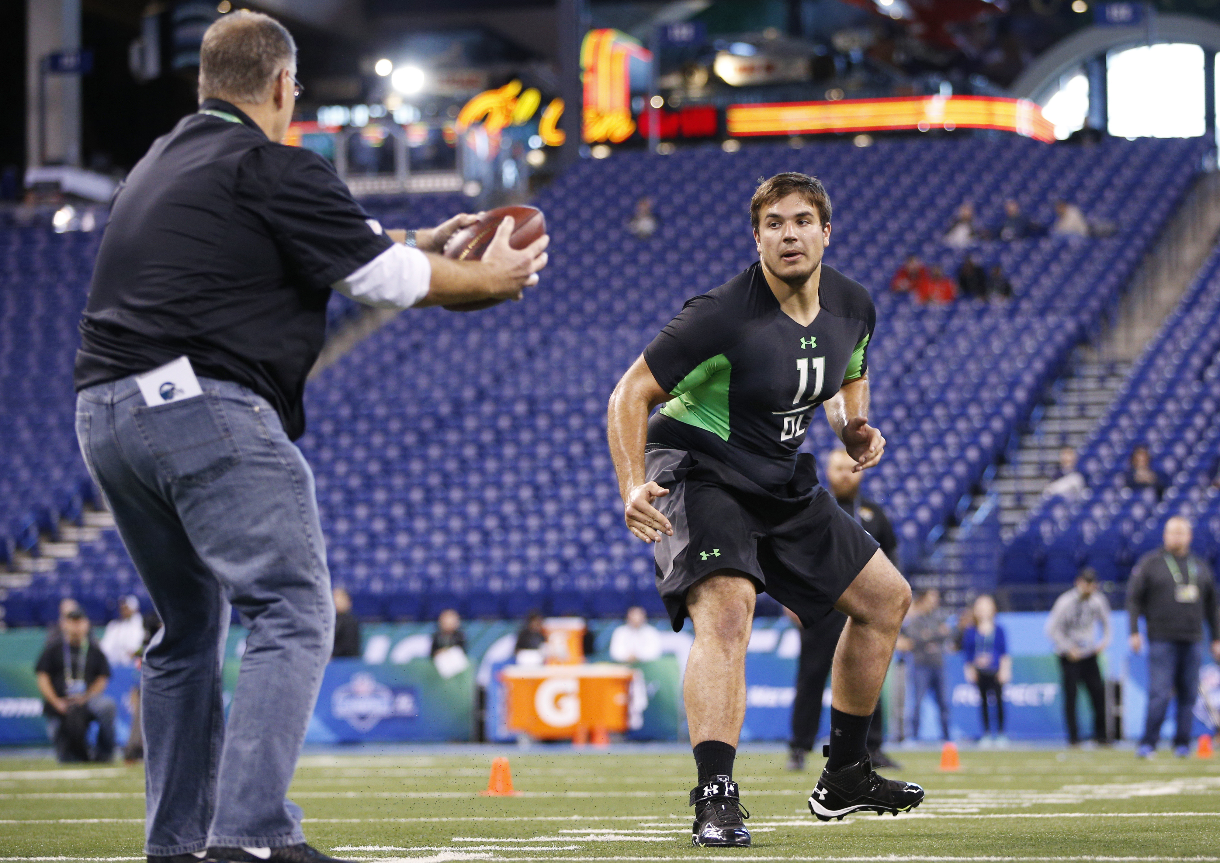 Jack Conklin, free-agent offensive lineman, joining the Cleveland ...
