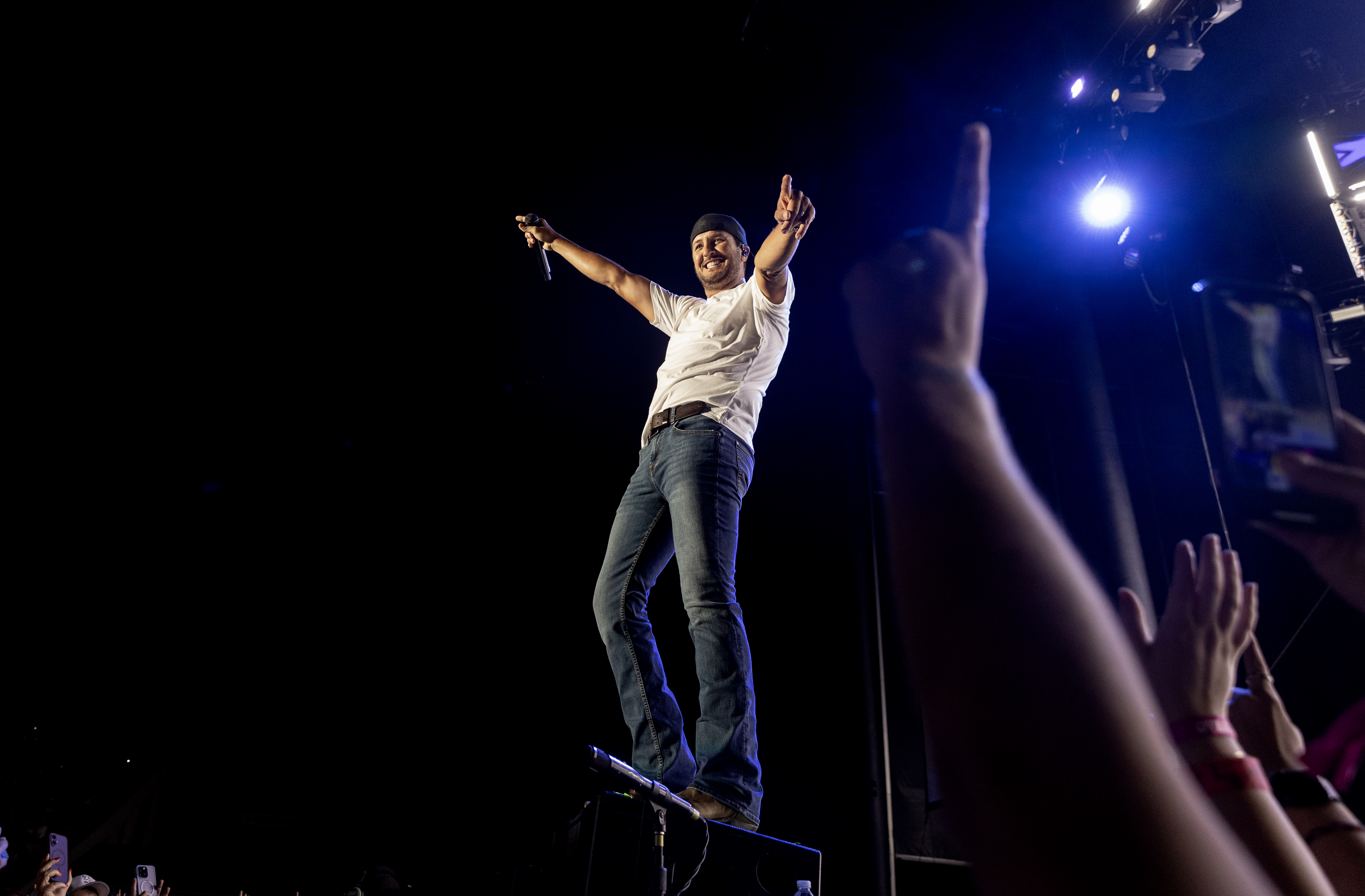 Luke Bryan plays Hersheypark Stadium - pennlive.com