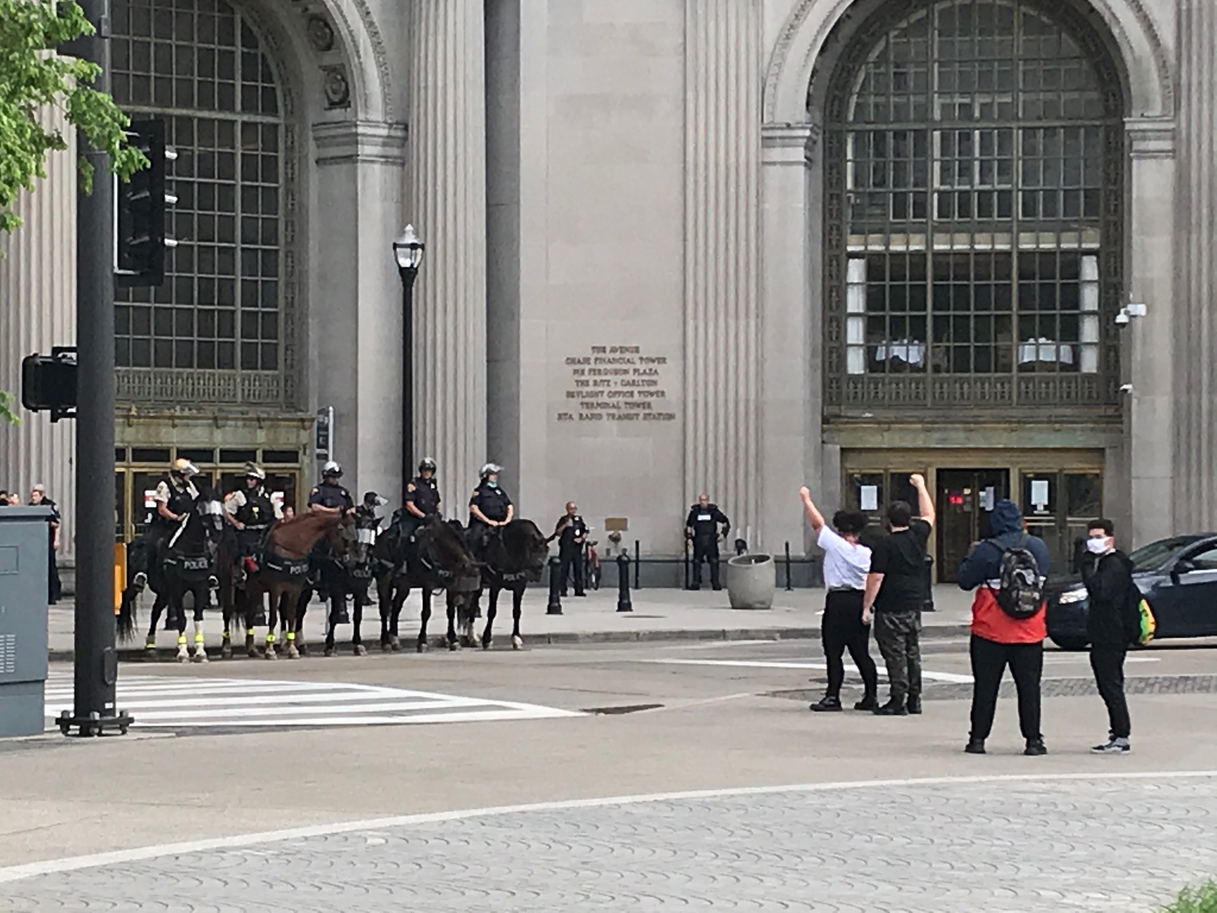 Looting in downtown Cleveland - cleveland.com