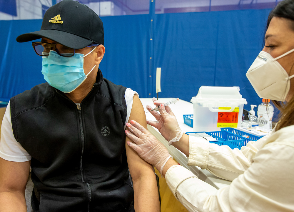 Vaccination clinc sponsored by LeSean McCoy and his foundation Shades ...