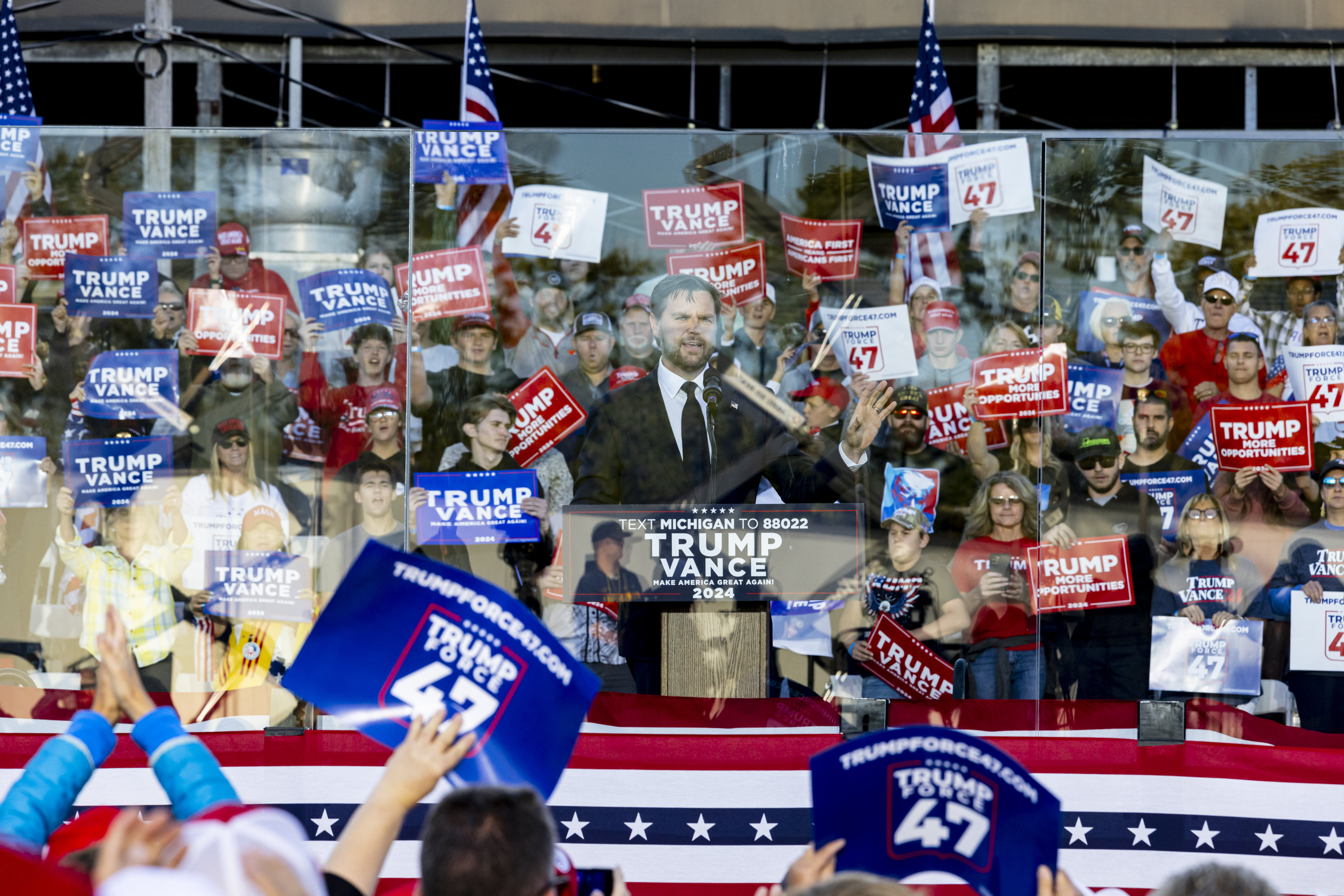 Vice presidential candidate, JD Vance, visits Marne one day after VP ...