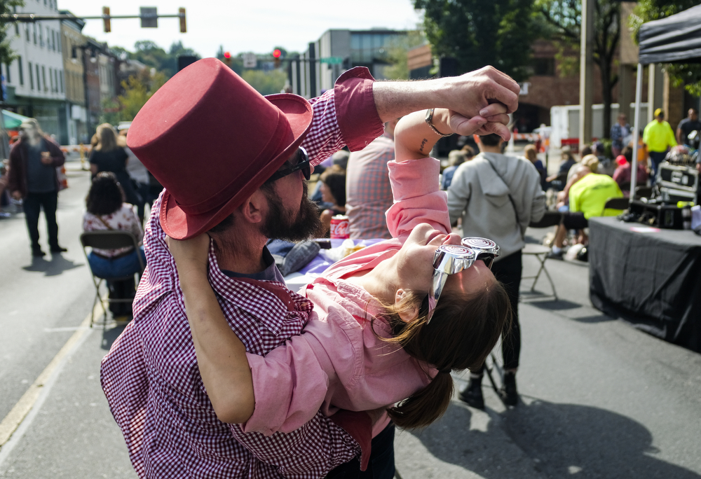 Easton Garlic Fest 2021 - lehighvalleylive.com