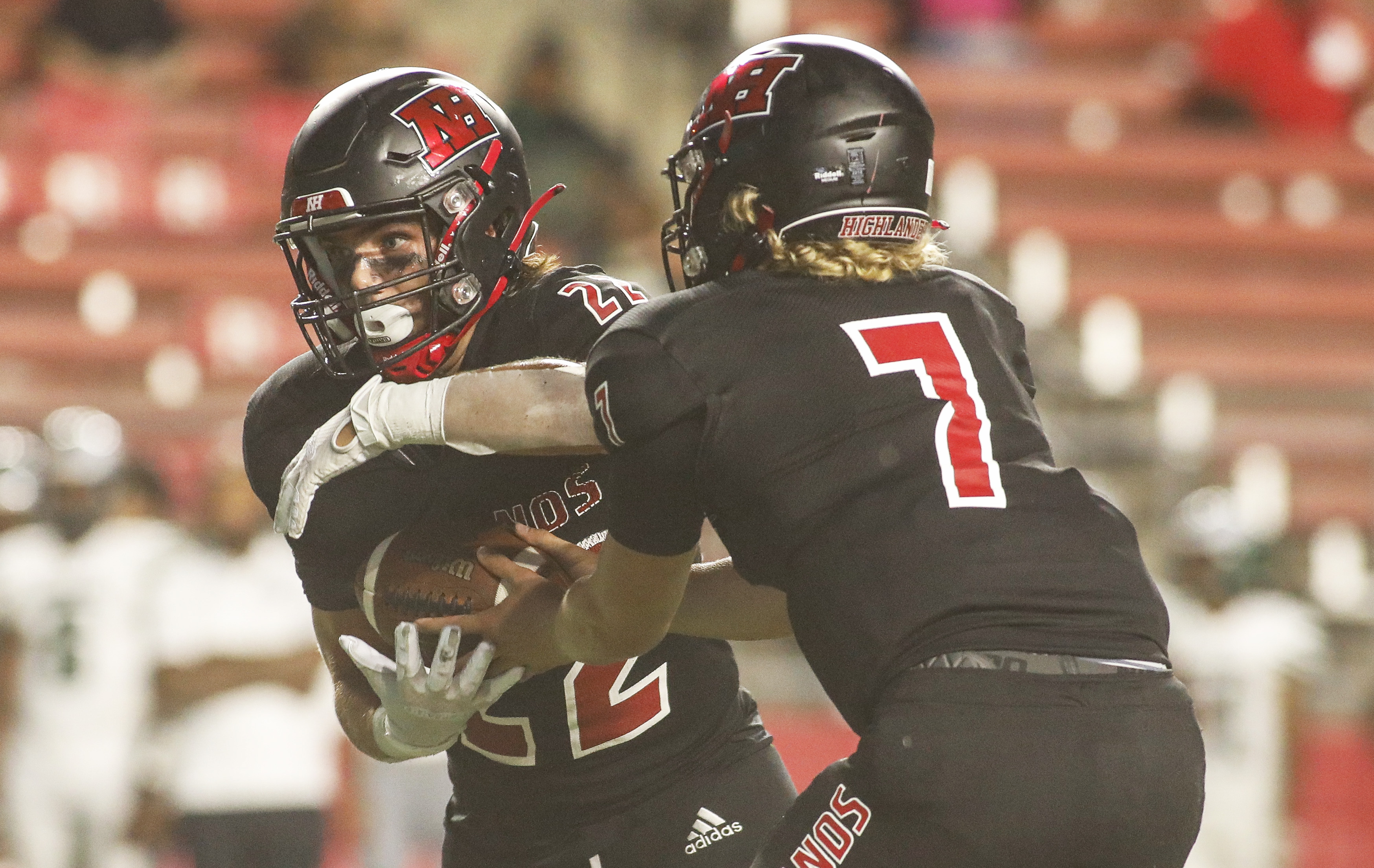 Football: Winslow vs. Northern Highlands in Rumble on the Raritan on ...