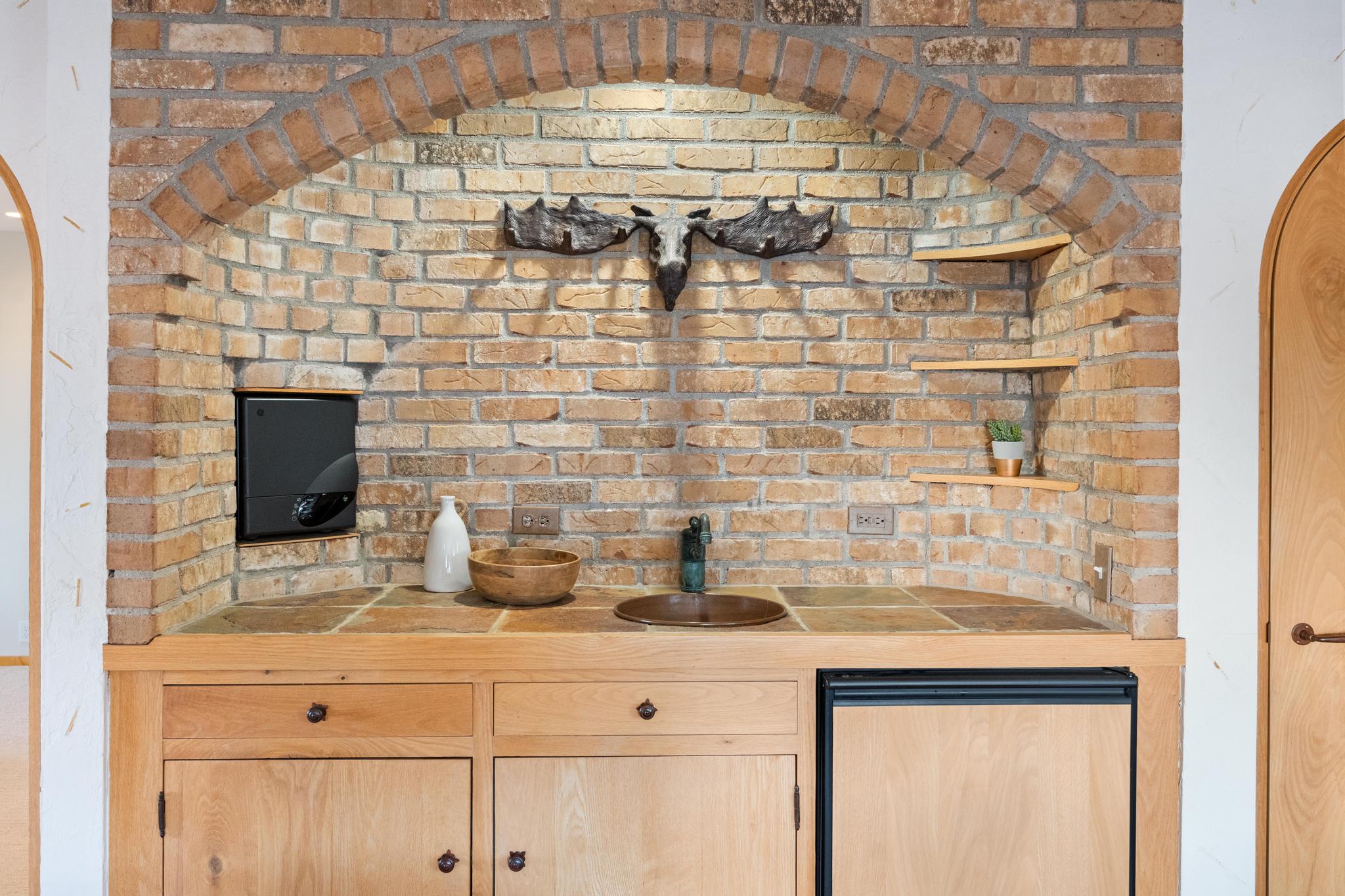 1 Thistle Downs on Charlevoix's Round Lake on market for $5.9M - mlive.com