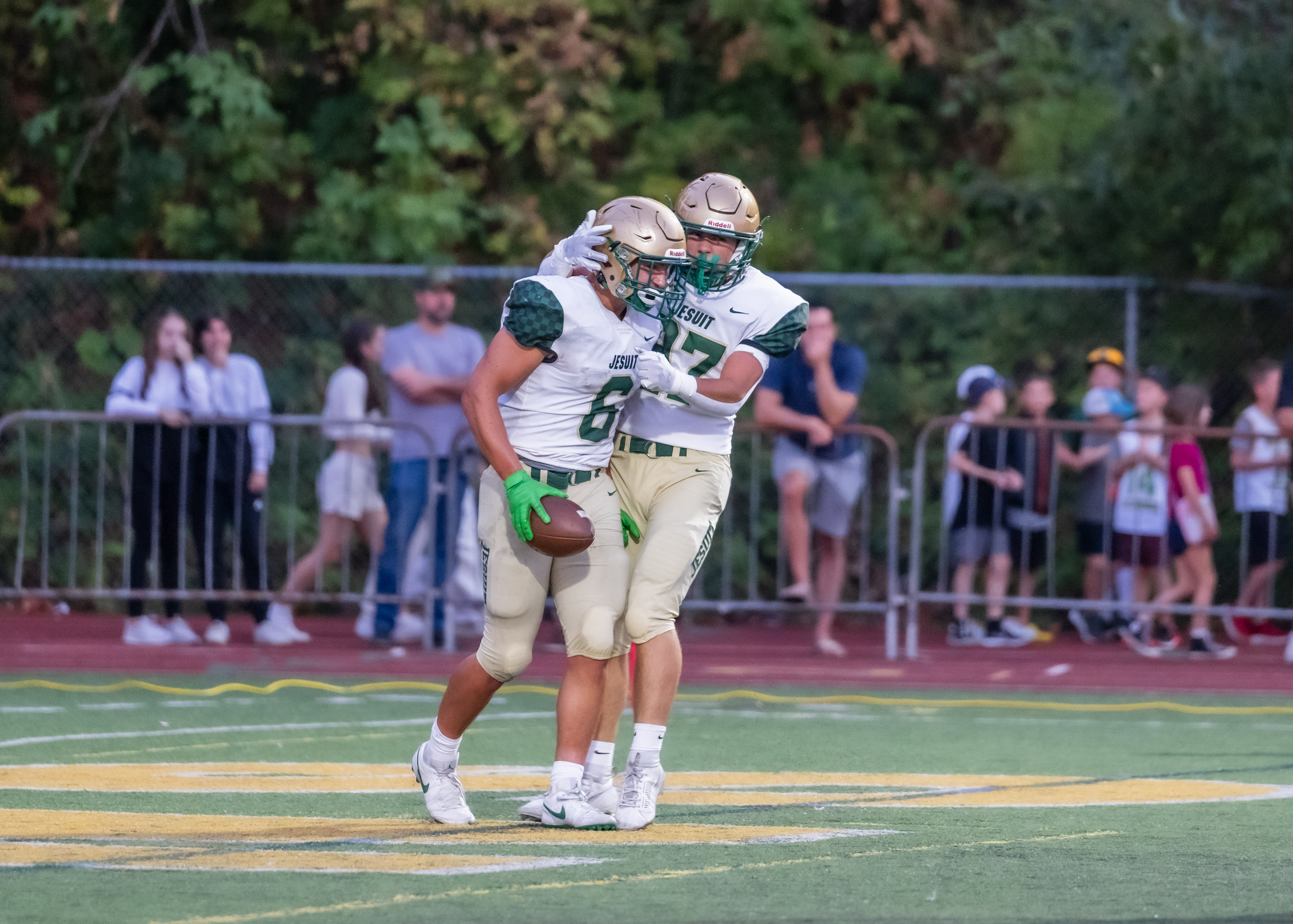 Oregon high school football: West Linn Lions vs Jesuit Crusaders ...